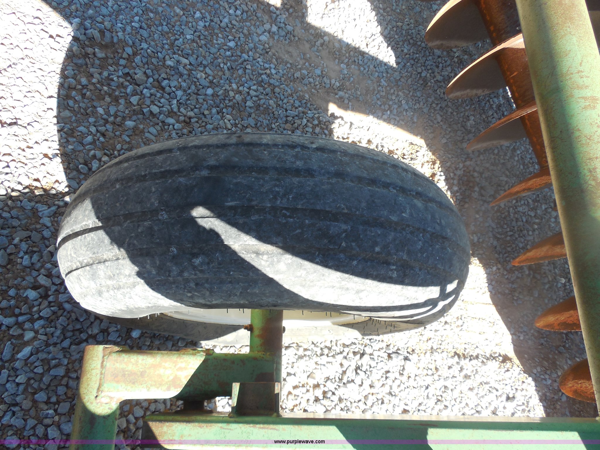 John Deere 335 disk in Weatherford, OK | Item F3263 sold | Purple Wave