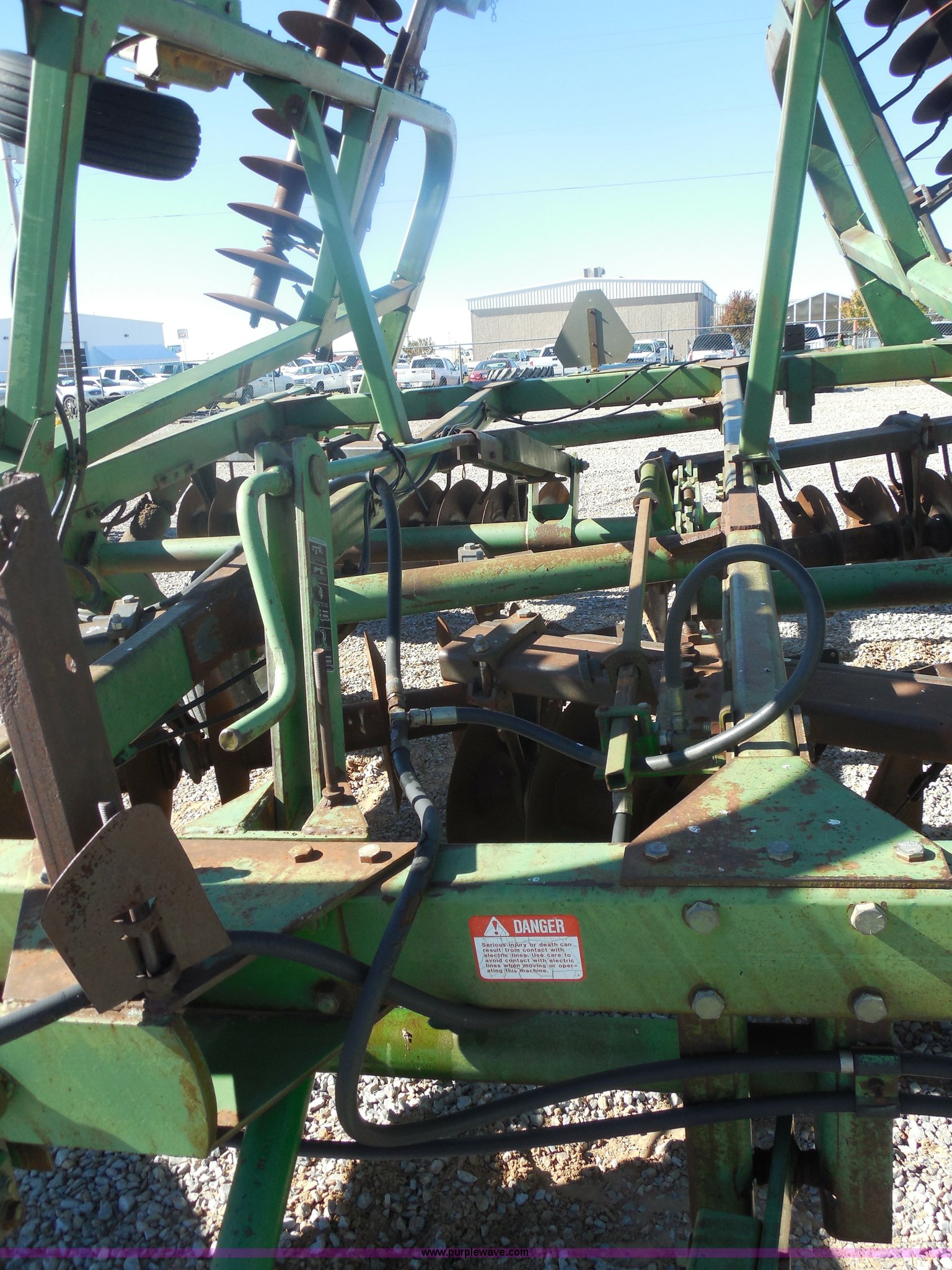 John Deere 335 disk in Weatherford, OK | Item F3263 sold | Purple Wave