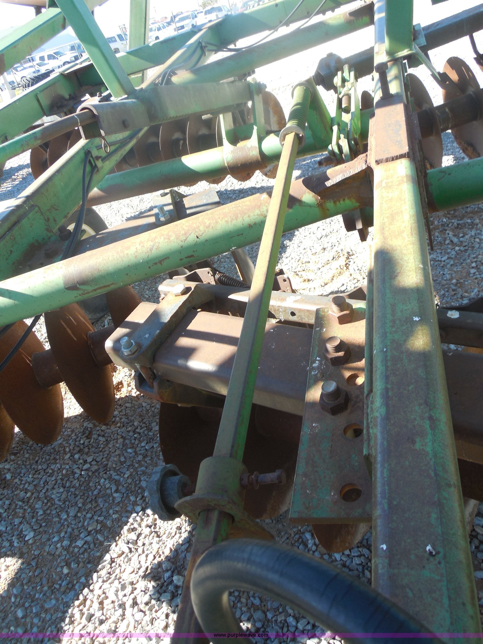 John Deere 335 disk in Weatherford, OK | Item F3263 sold | Purple Wave