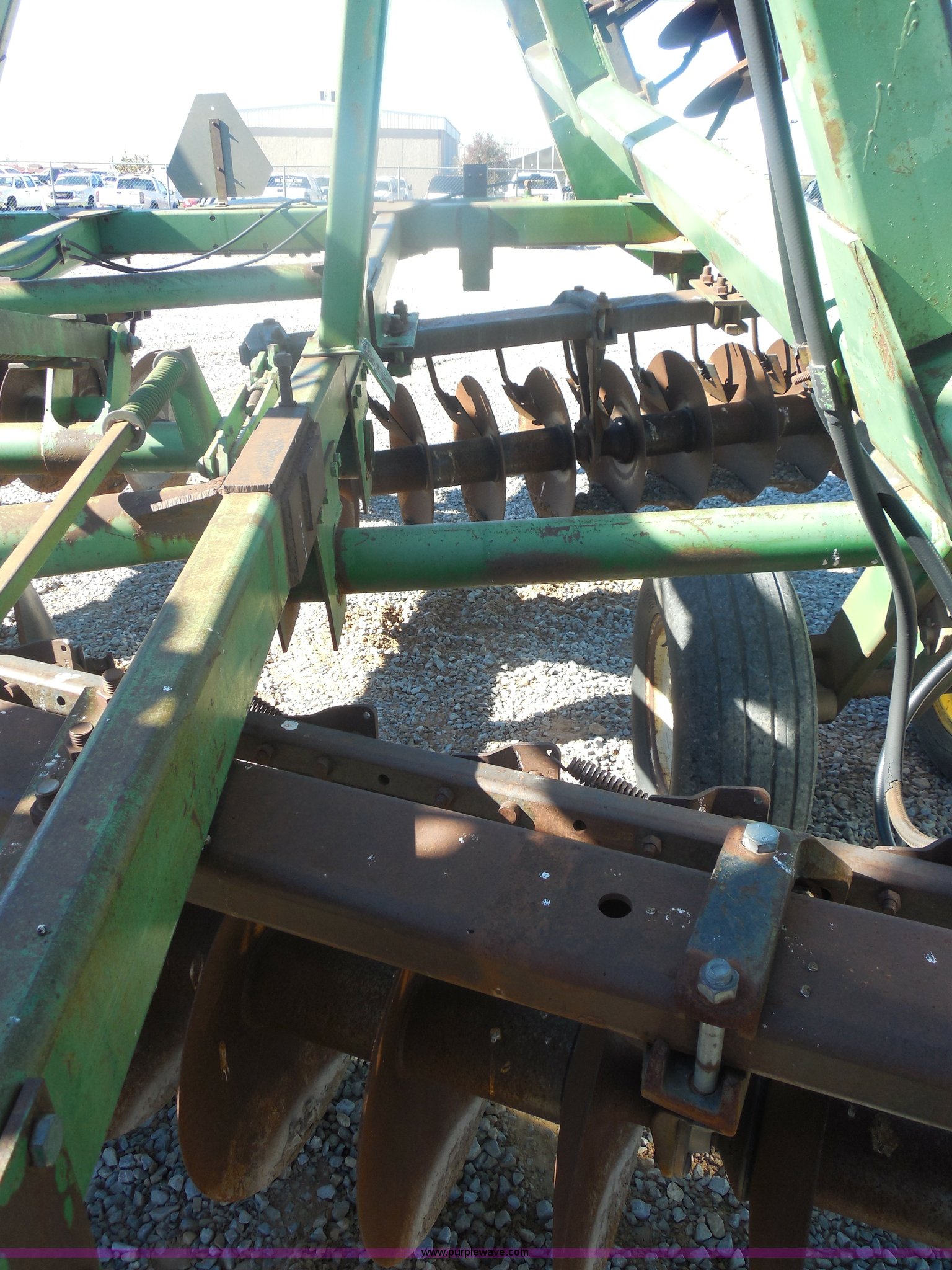 John Deere 335 disk in Weatherford, OK | Item F3263 sold | Purple Wave