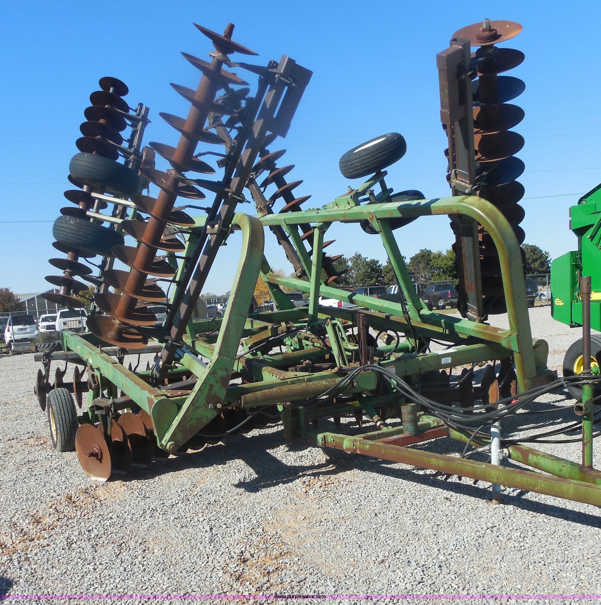 John Deere 335 disk in Weatherford, OK | Item F3263 sold | Purple Wave