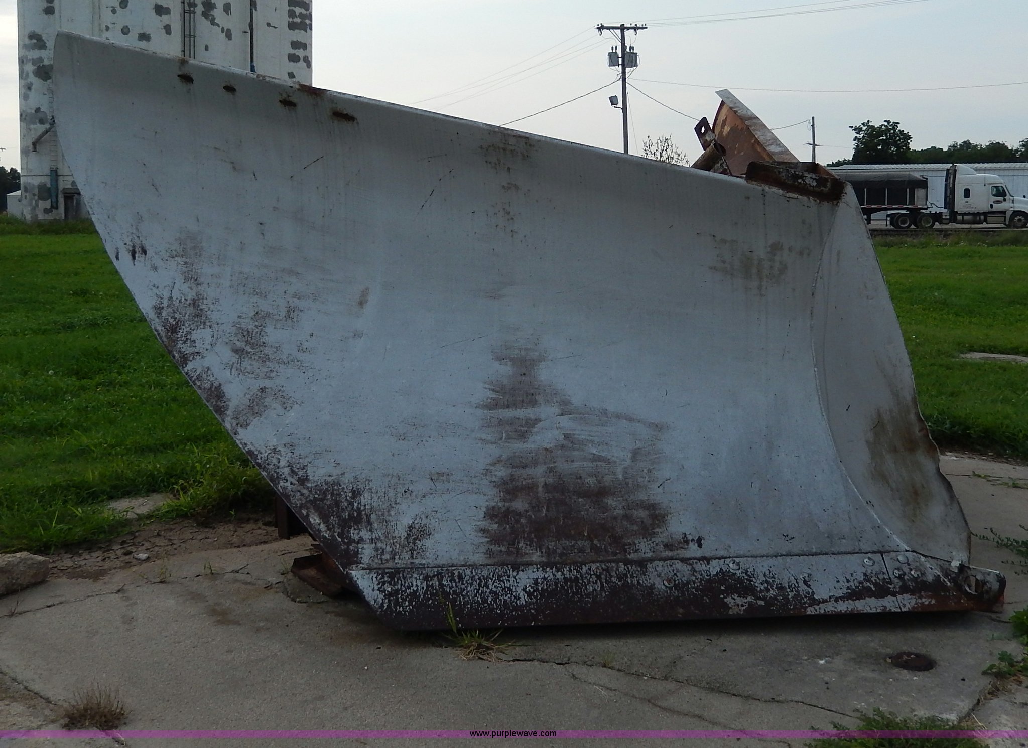 Baker V snow plow in Greensburg, KS | Item I4374 sold | Purple Wave
