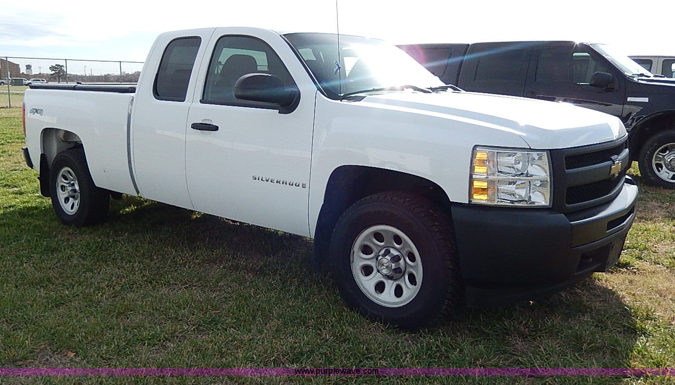 2009 Chevrolet Silverado 1500 Ext. Cab pickup truck in Topeka, KS ...