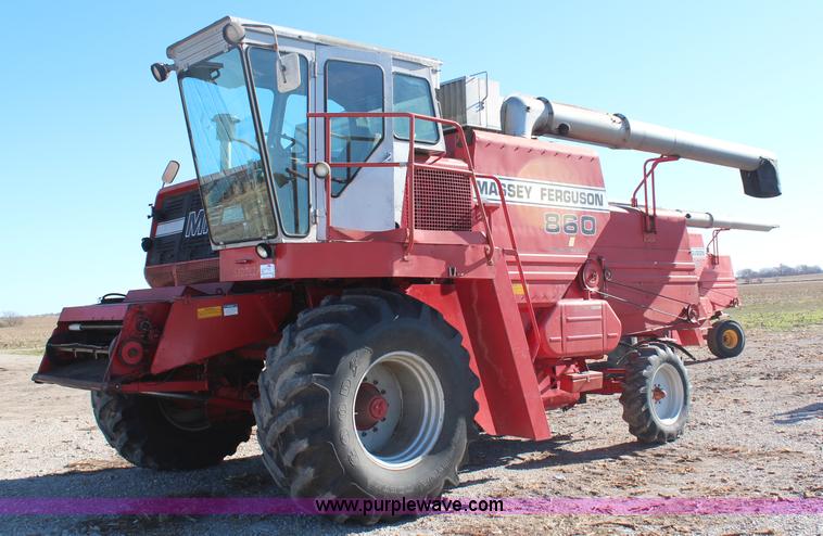 1985 Massey-Ferguson 860 combine in Wakarusa, KS | Item H7901 sold ...