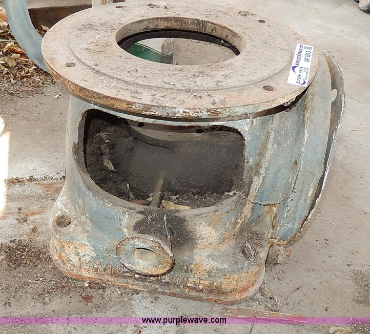 Layne & Bowler pump irrigation well head in Rossville, KS | Item AP9815 ...