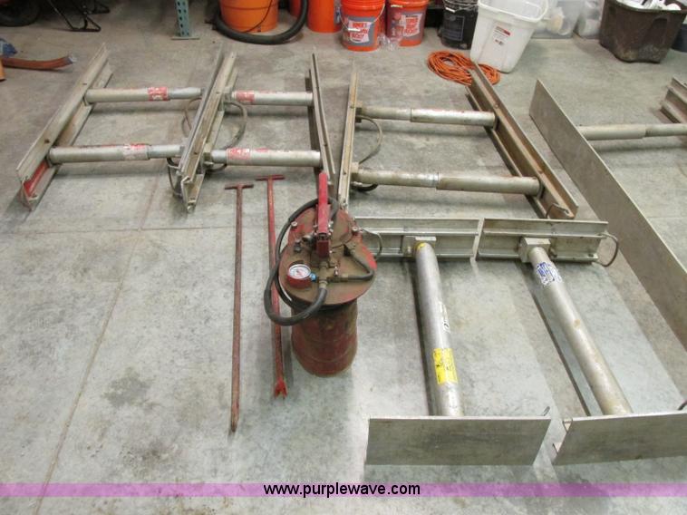 Speed Shore complete hydraulic adjustable aluminum shoring system in ...