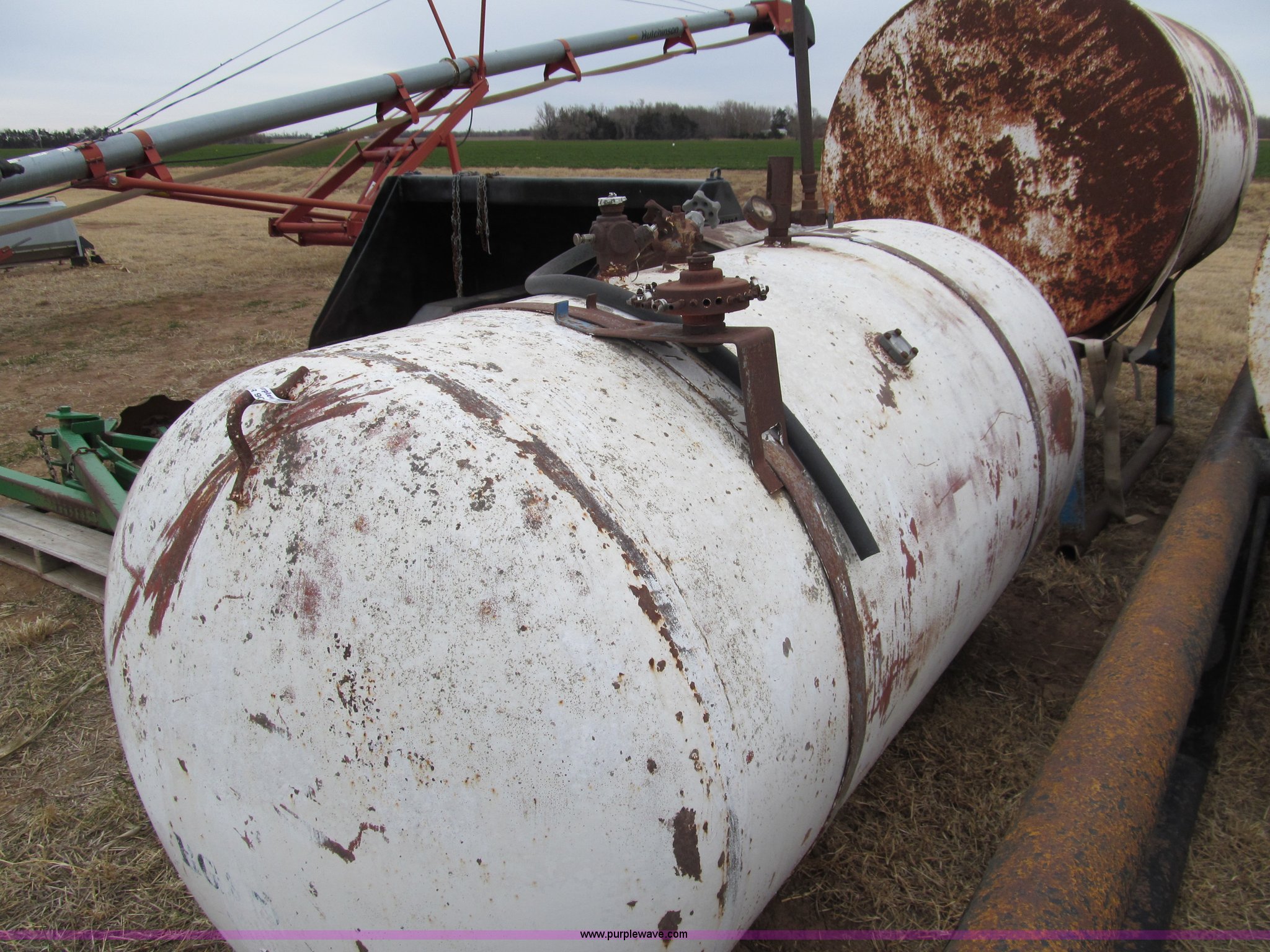 (3) tanks in Lyons, KS | Item AR9080 sold | Purple Wave