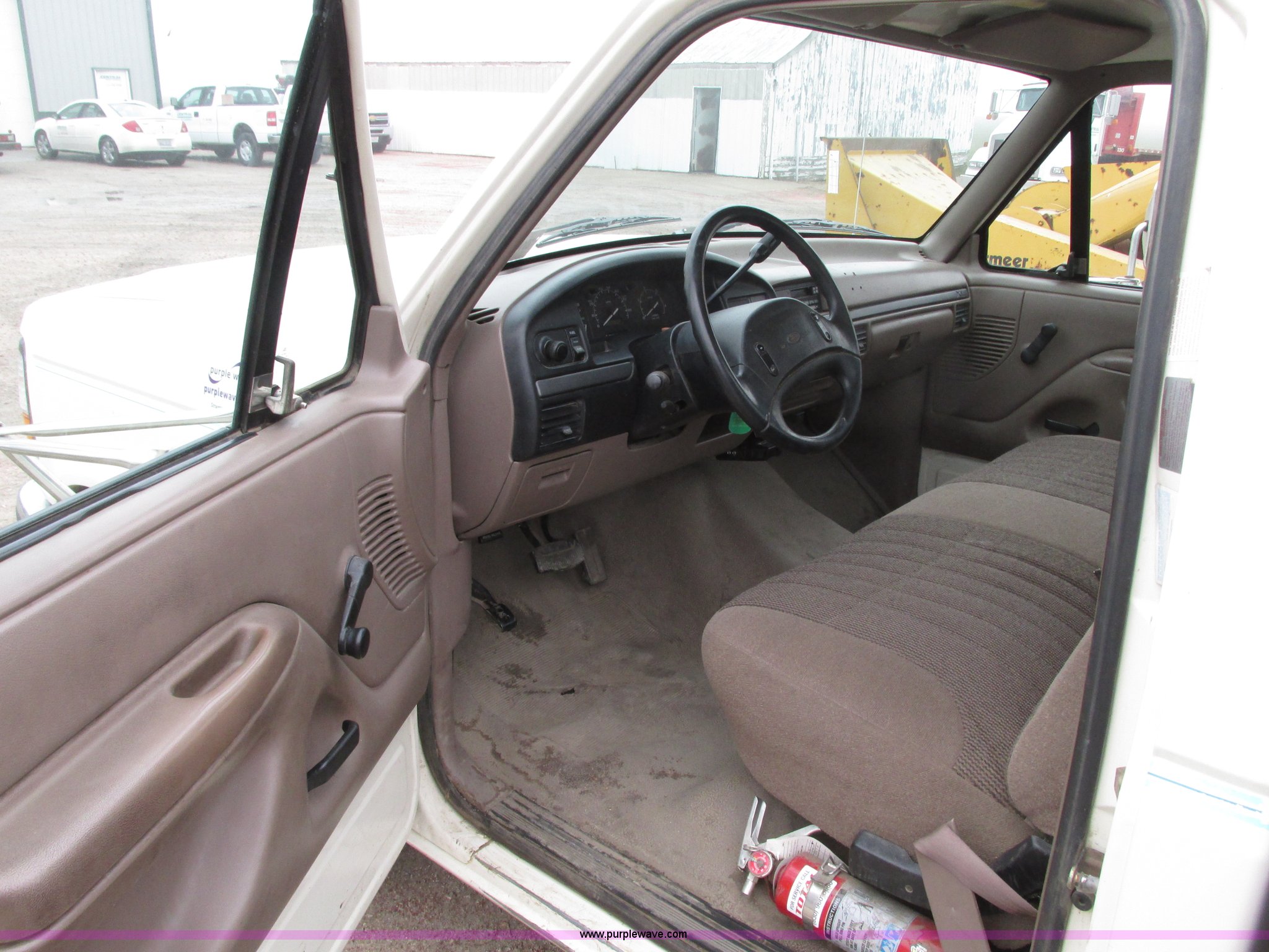 1995 Ford F350 XL flatbed pickup truck in Newark, IL | Item G9191 sold ...