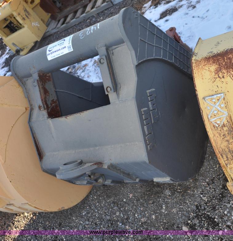 Wayne Roy bucket in Brighton, CO | Item G6243 sold | Purple Wave