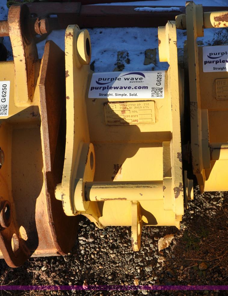 Wayne Roy backhoe bucket in Brighton, CO | Item G6251 sold | Purple Wave