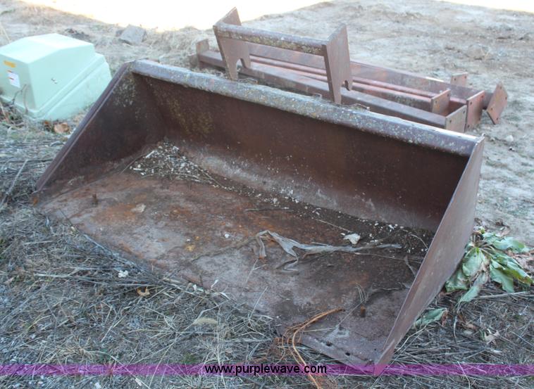 Caterpillar telehandler bucket in Lawrence, KS | Item AU9848 sold ...