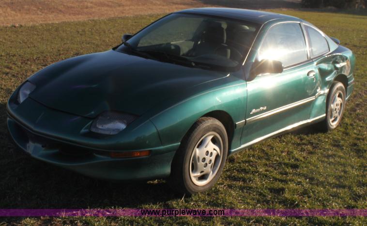 1999 Pontiac Sunfire SE in Udall, KS | Item AE9086 sold | Purple Wave