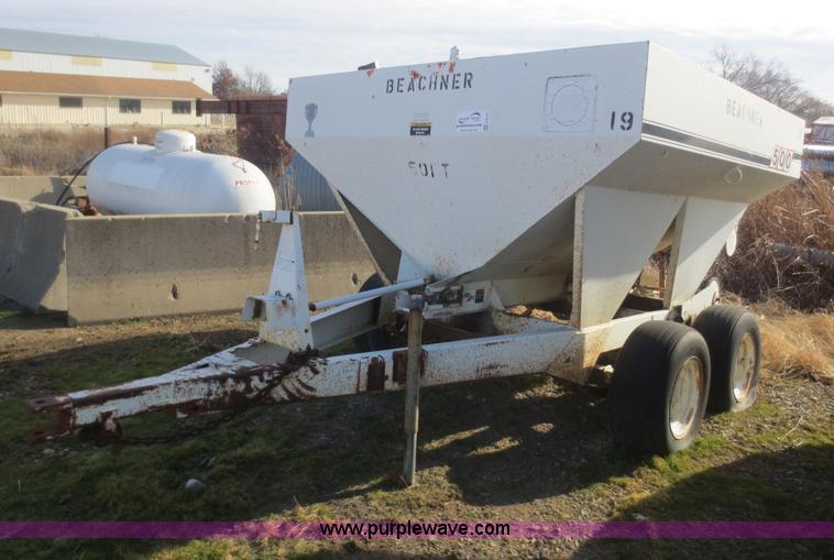 Wilmar 500 fertilizer spreader in St. Paul, KS | Item F8121 sold ...
