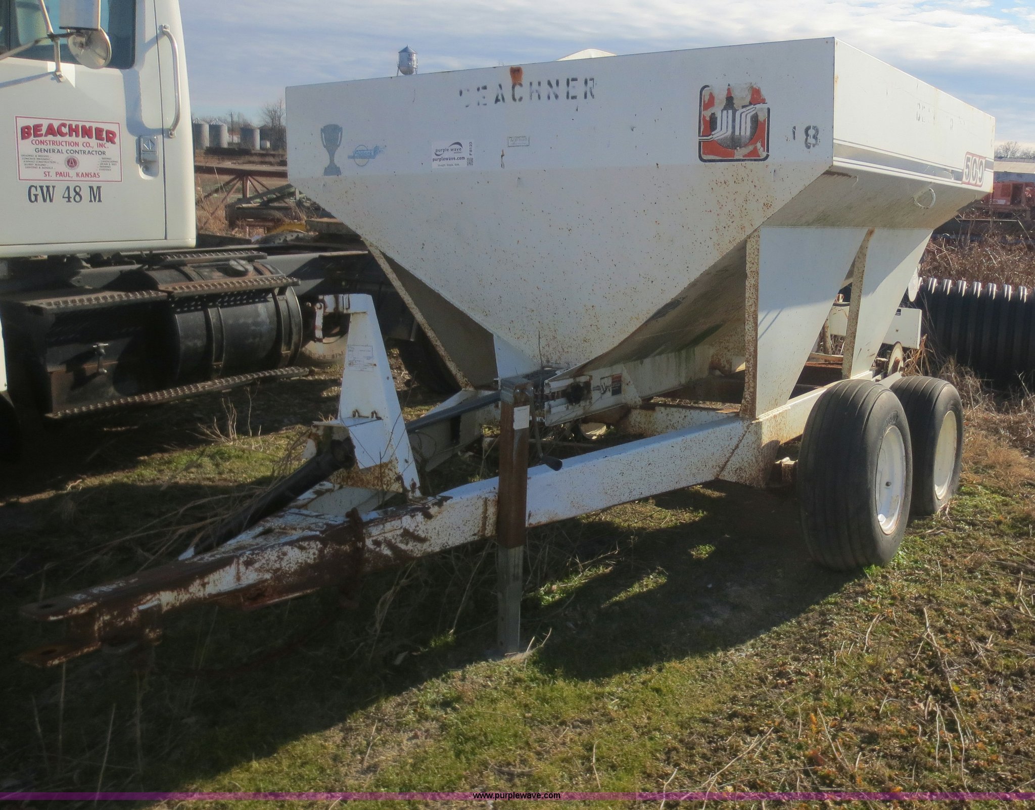 Wilmar 500 fertilizer spreader in St. Paul, KS | Item F8123 sold ...