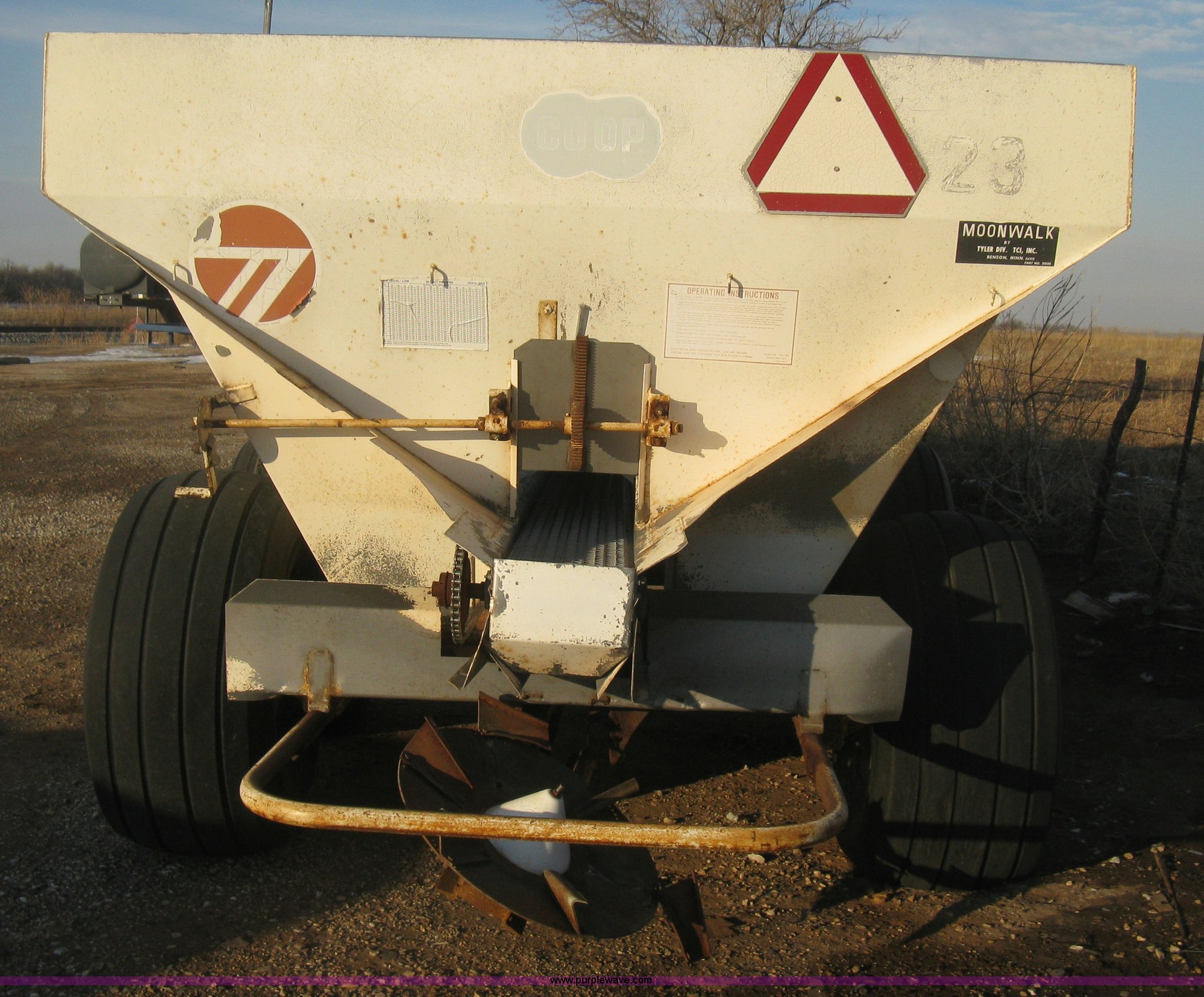 Tyler Moonwalk five ton dry fertilizer spreader in Inman, KS | Item ...