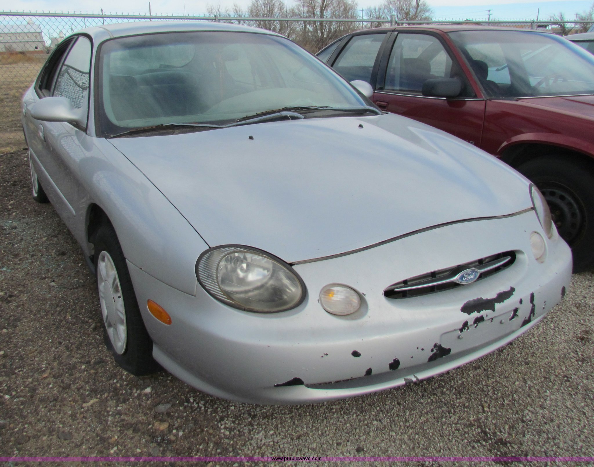1998 Ford Taurus LX in Greensburg, KS | Item G4472 sold | Purple Wave