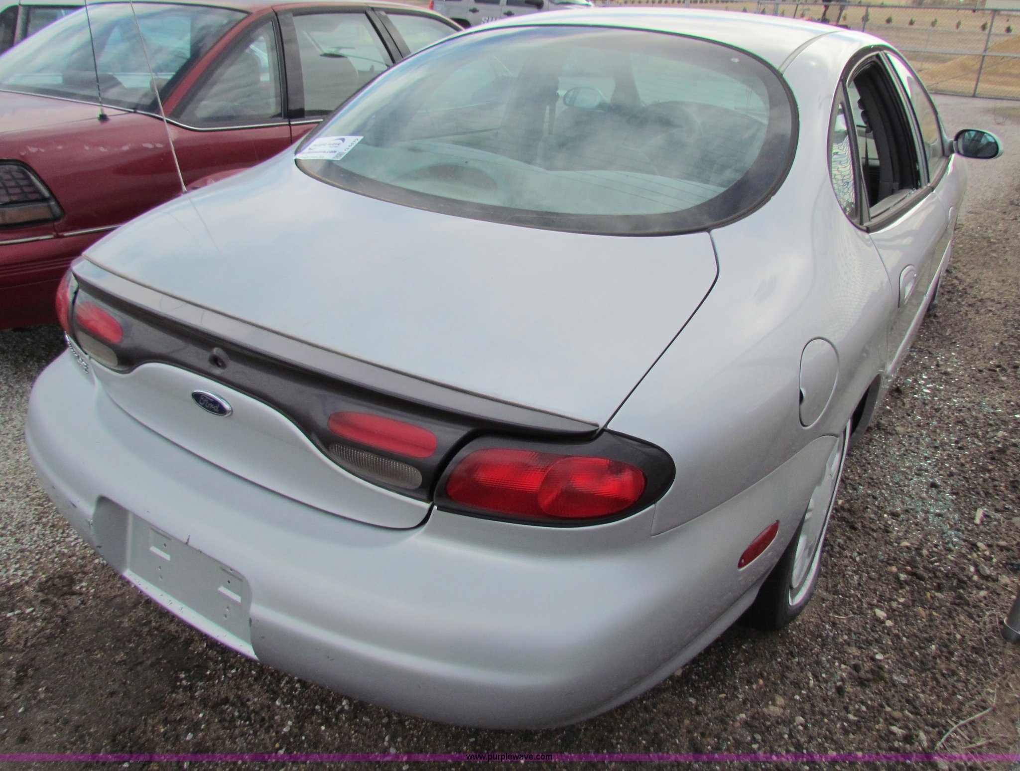 1998 Ford Taurus LX in Greensburg, KS | Item G4472 sold | Purple Wave