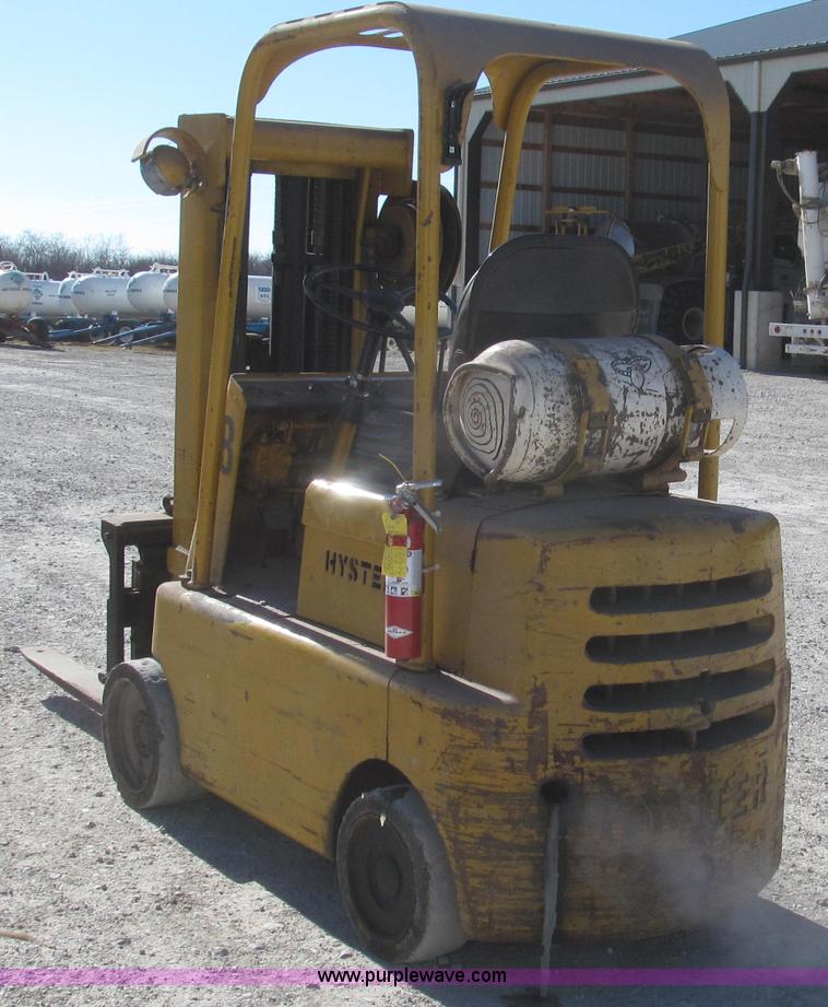 Hyster 194A forklift in Mexico, MO | Item G2233 sold | Purple Wave