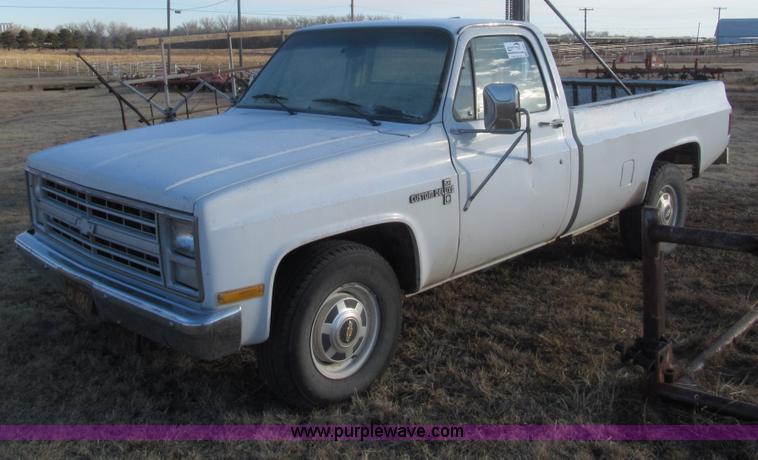 1987 Chevrolet Custom Deluxe R20 pickup truck in Hays, KS | Item G9581 ...