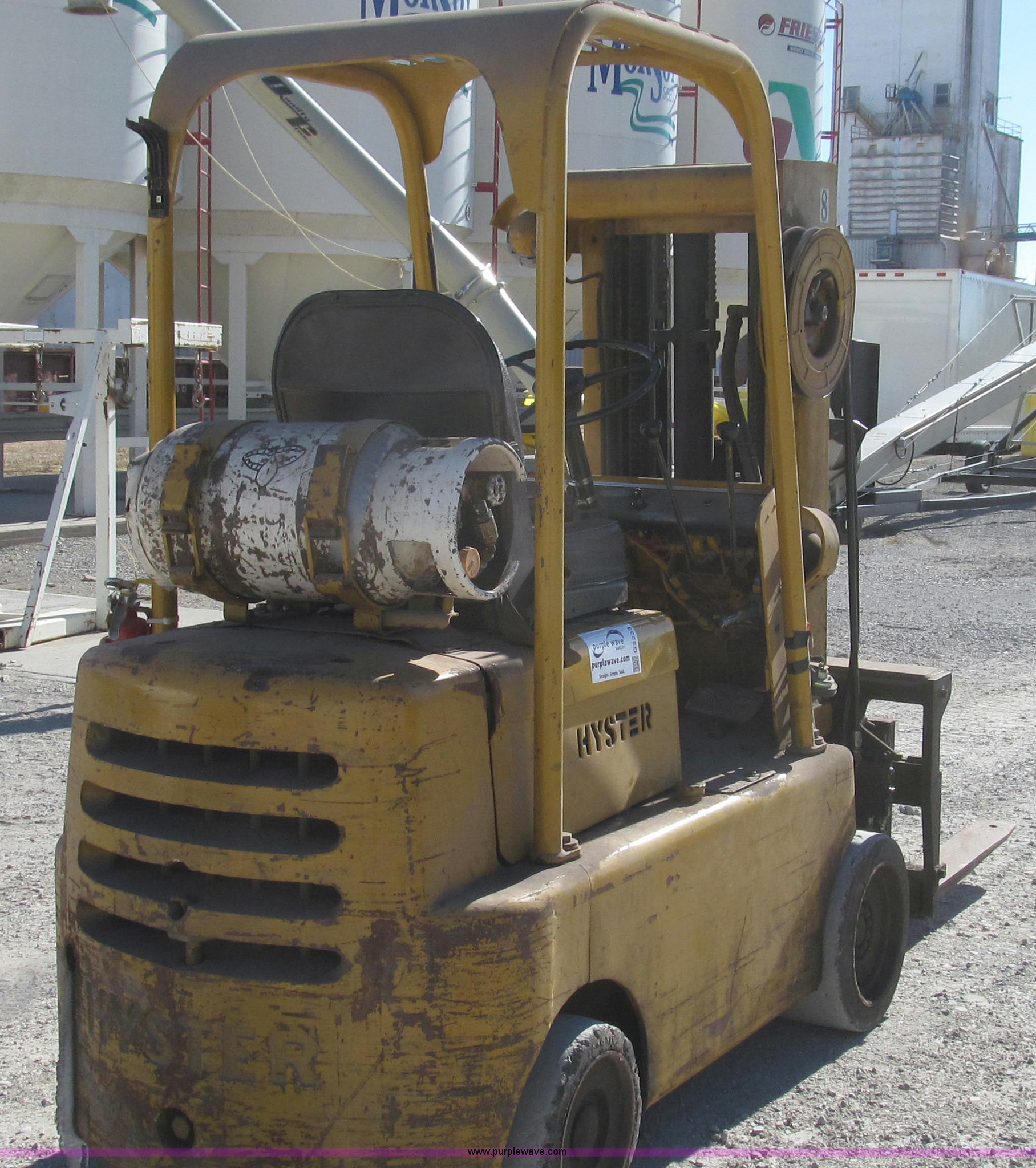 Hyster 194A forklift in Mexico, MO | Item G2233 sold | Purple Wave