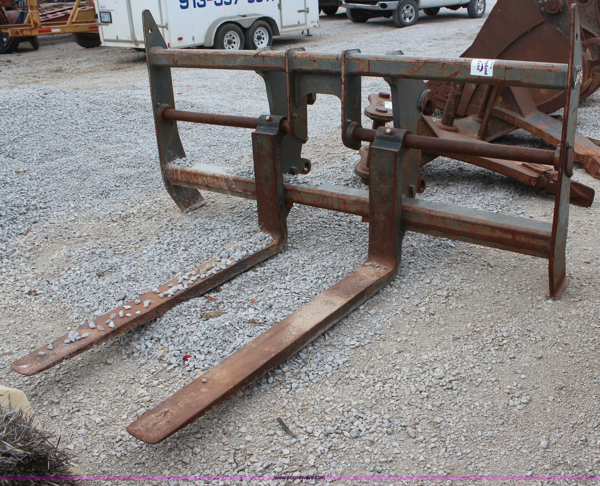 JRB WA320 forks attachment in Olathe, KS | Item H1387 sold | Purple Wave