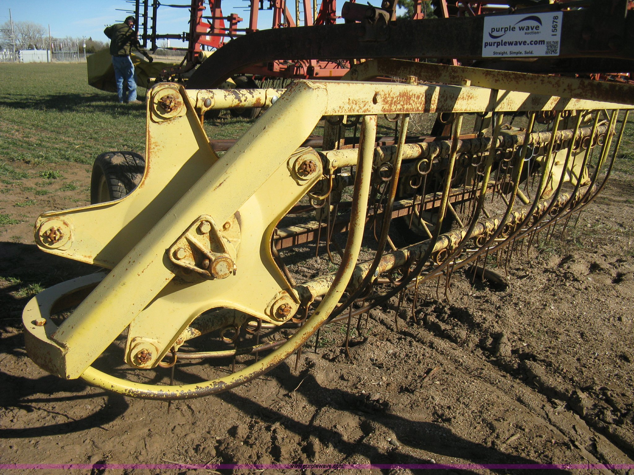 New Holland 55 hay rake in Hutchinson, KS | Item I5678 sold | Purple Wave