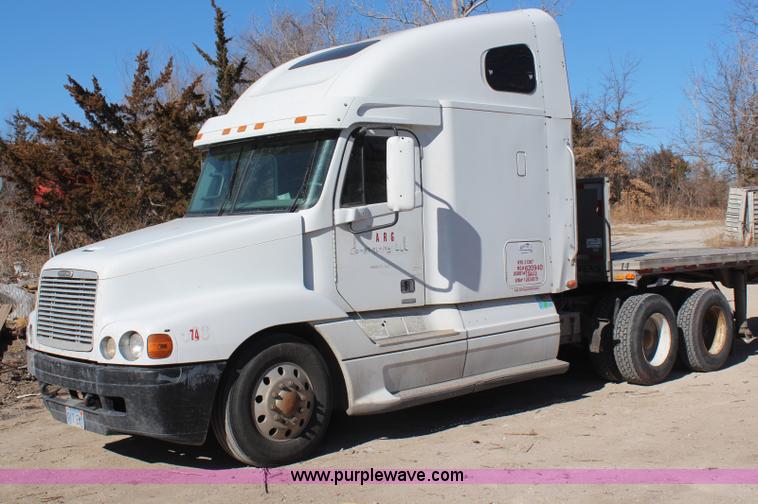 2001 Freightliner C120 semi truck in Lenexa, KS | Item H7797 sold ...