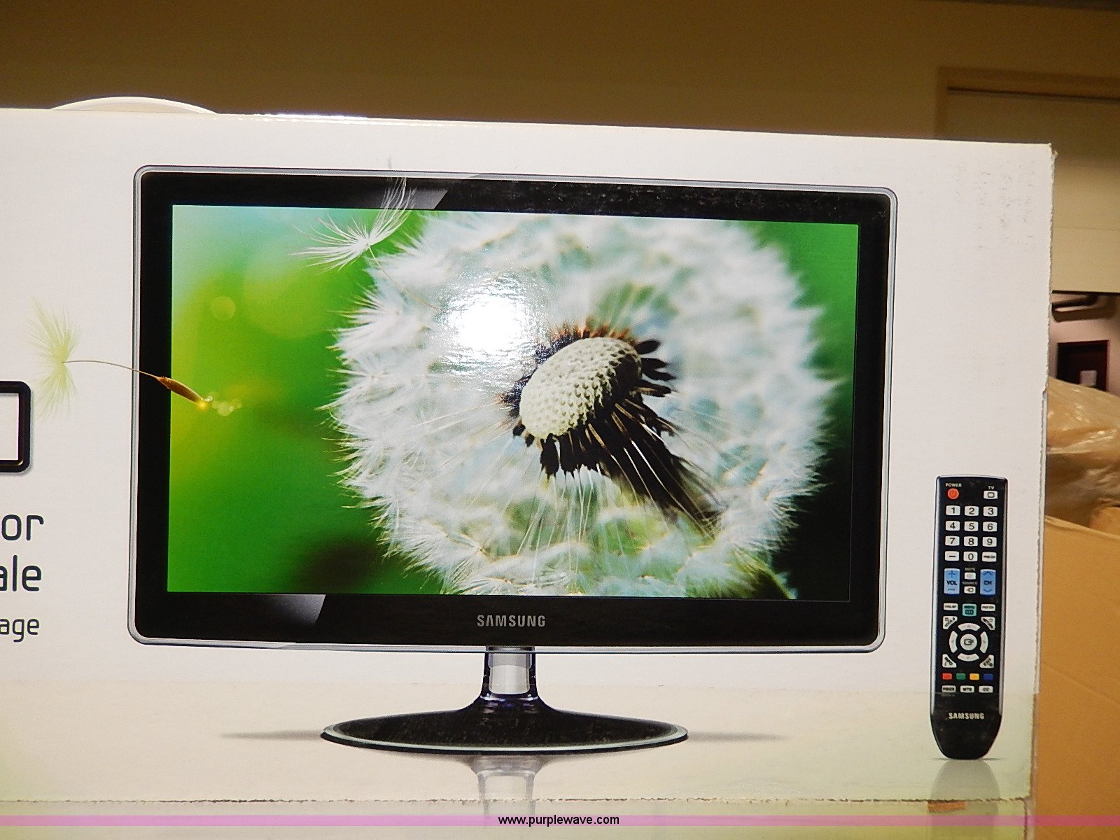 Samsung 23" LED television in Manhattan, KS | Item AZ9241 sold | Purple ...