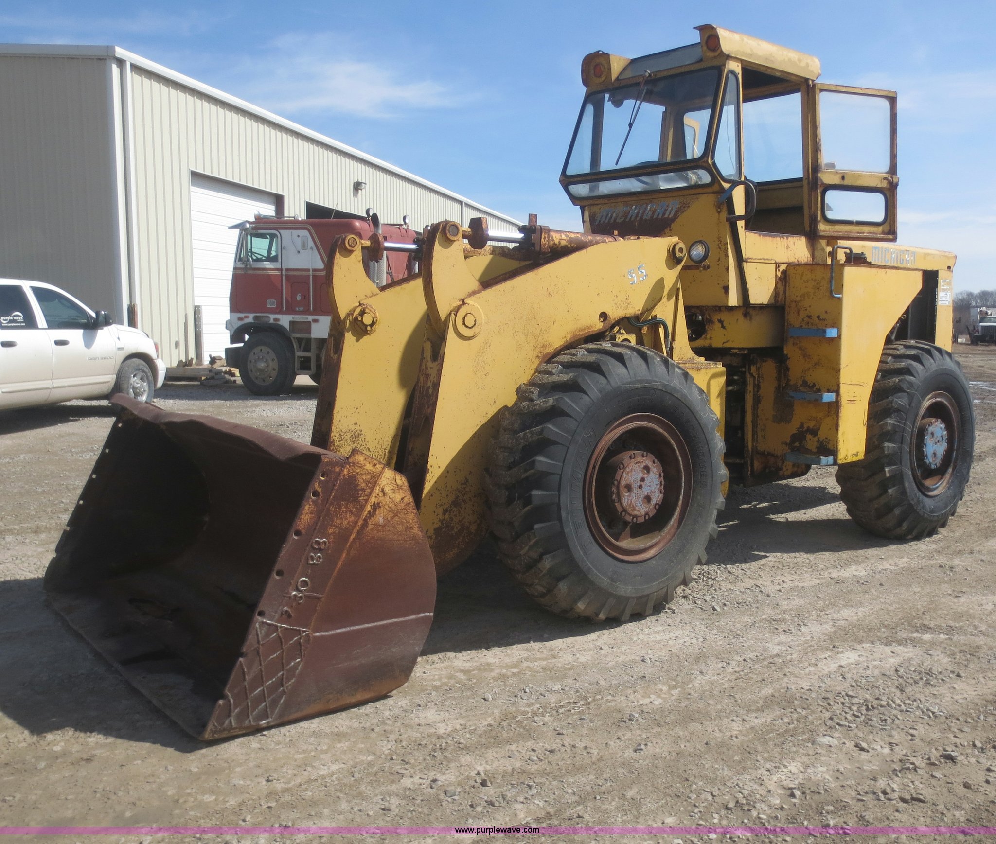 1970 Michigan 55 wheel loader in Frontenac, KS | Item F8206 sold ...