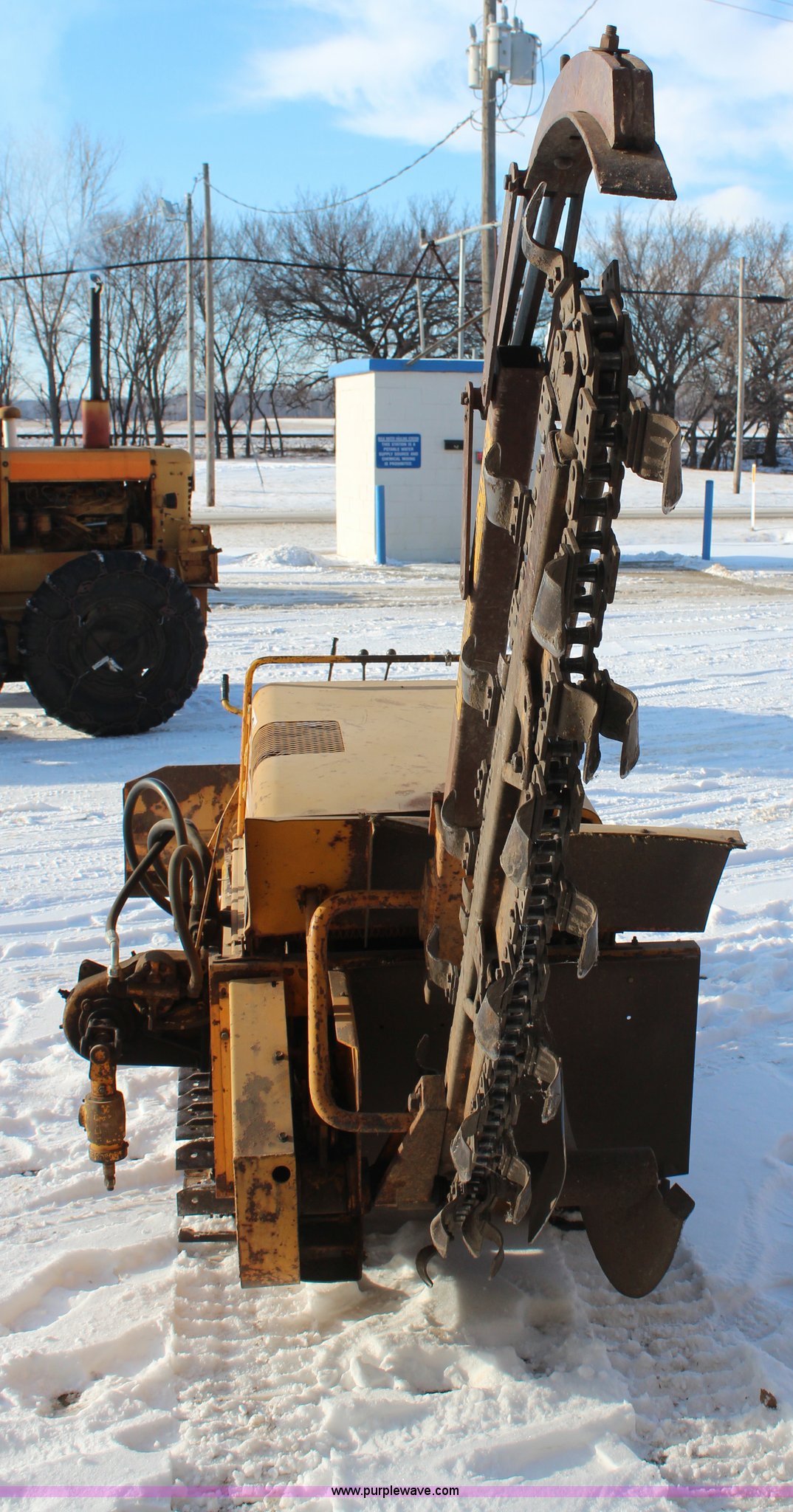 Davis Task Force 300 trencher in Perry, KS | Item H1456 sold | Purple Wave