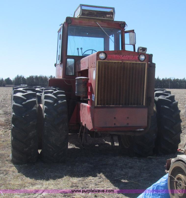 Versatile 700 4WD tractor in Portis, KS | Item I7187 sold | Purple Wave