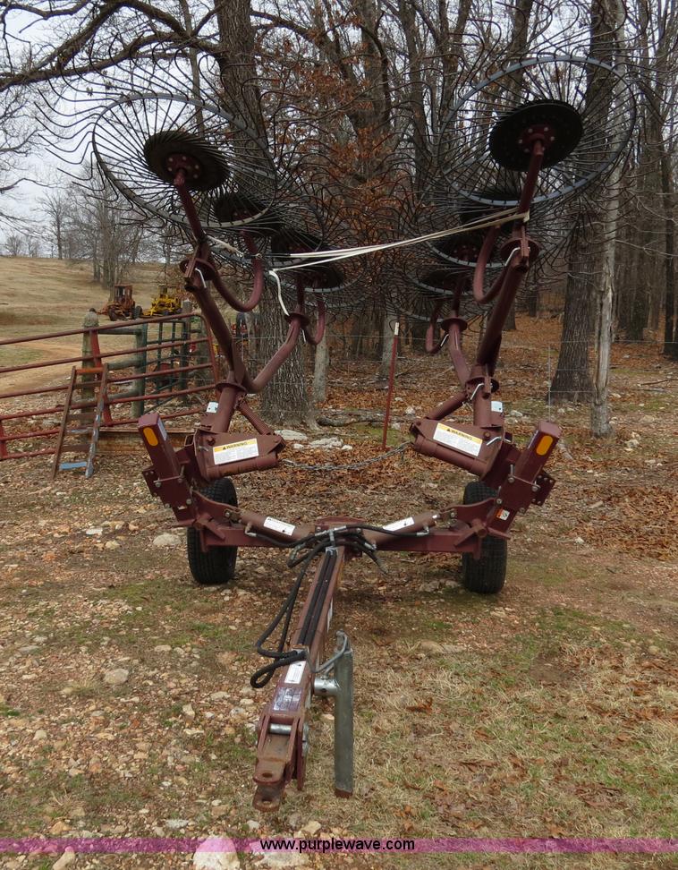 M&W ER-8 wheel rake in Stilwell, OK | Item S9715 sold | Purple Wave