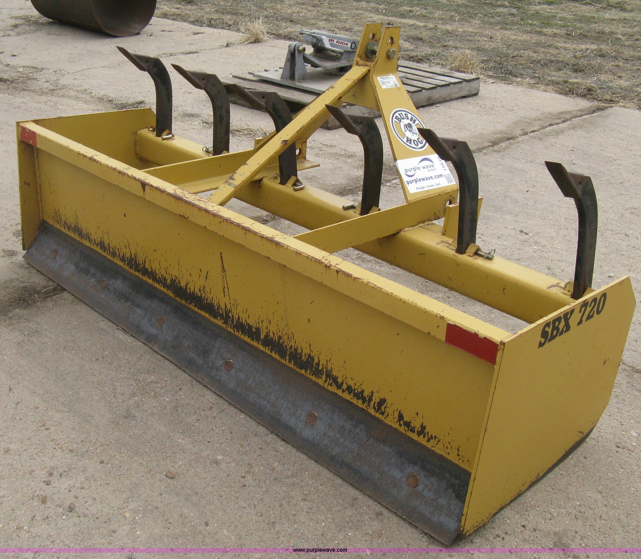 Bush Hog SBX720 box blade in Sterling, KS | Item I5610 sold | Purple Wave