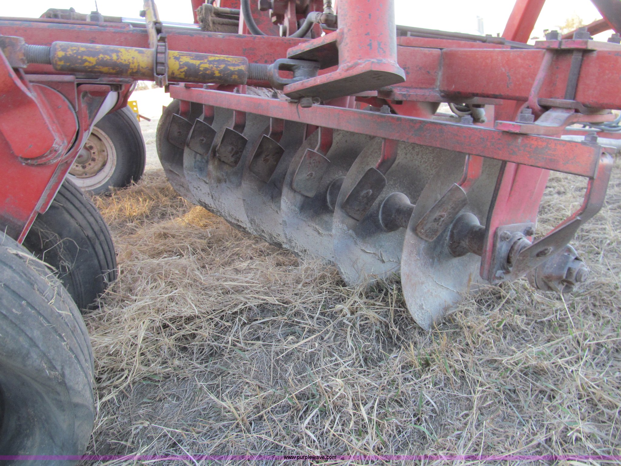 Massey 27' disk in Portis, KS | Item I7165 sold | Purple Wave