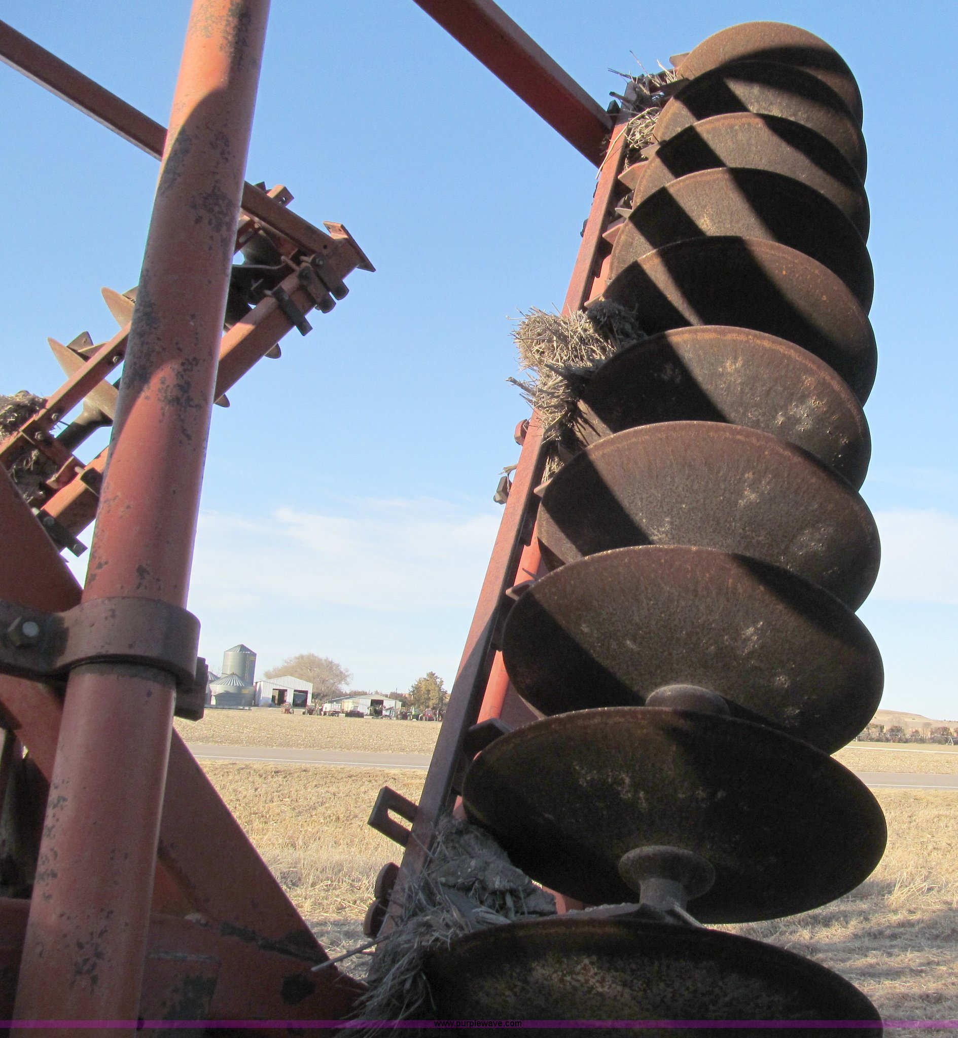 Massey 27' disk in Portis, KS | Item I7165 sold | Purple Wave