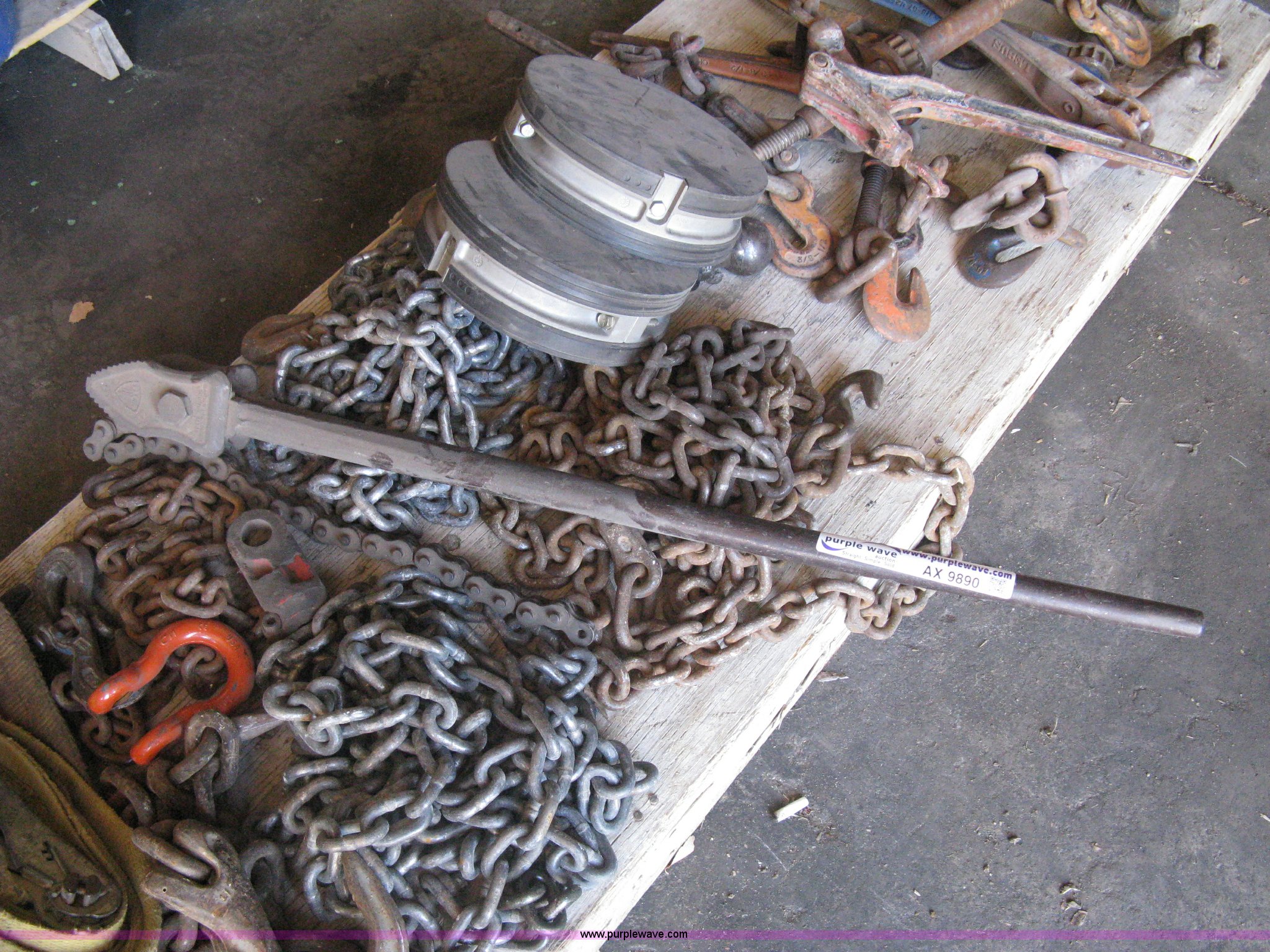 Assorted chain, ratchet binders, and boomers in Newton, KS | Item ...