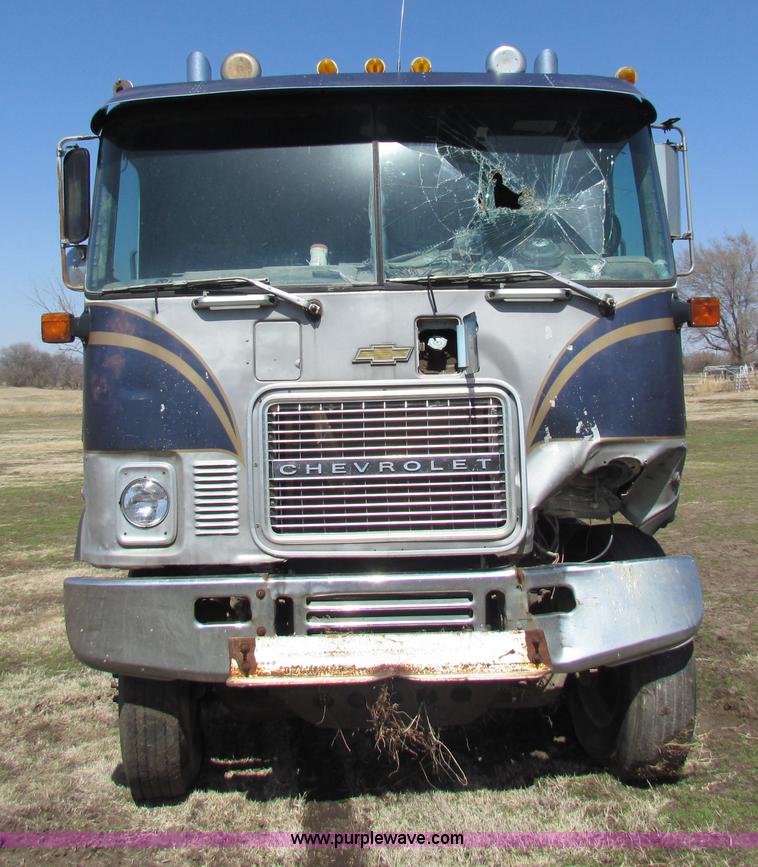 1976 Chevrolet Titan 90 flatbed truck in Winfield, KS | Item AN9928 ...