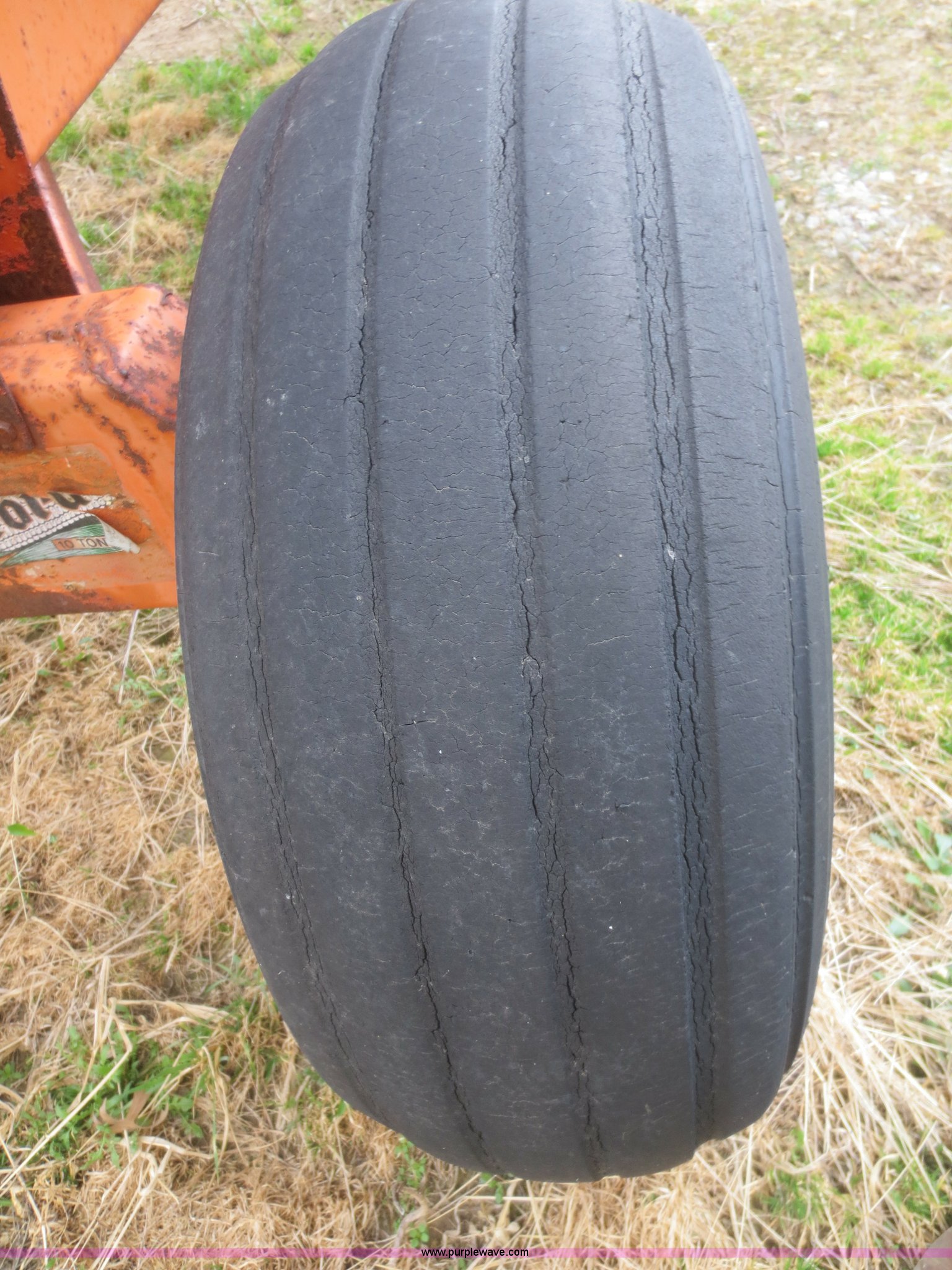 Bradford 10 ton gravity feed wagon in Galena, KS | Item F8225 sold ...