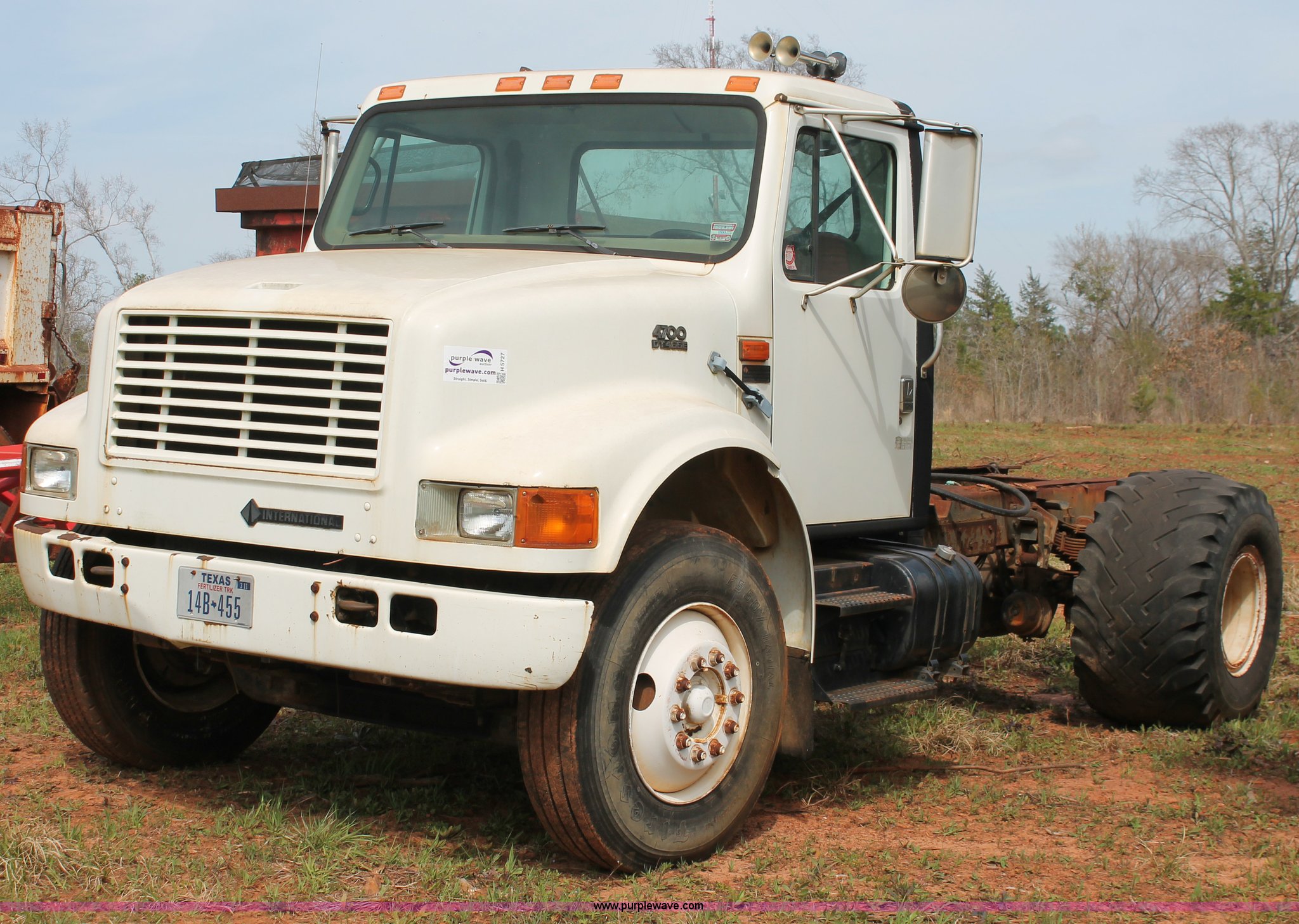 1999 International 4700 truck cab and chassis in Jacksonville, TX ...