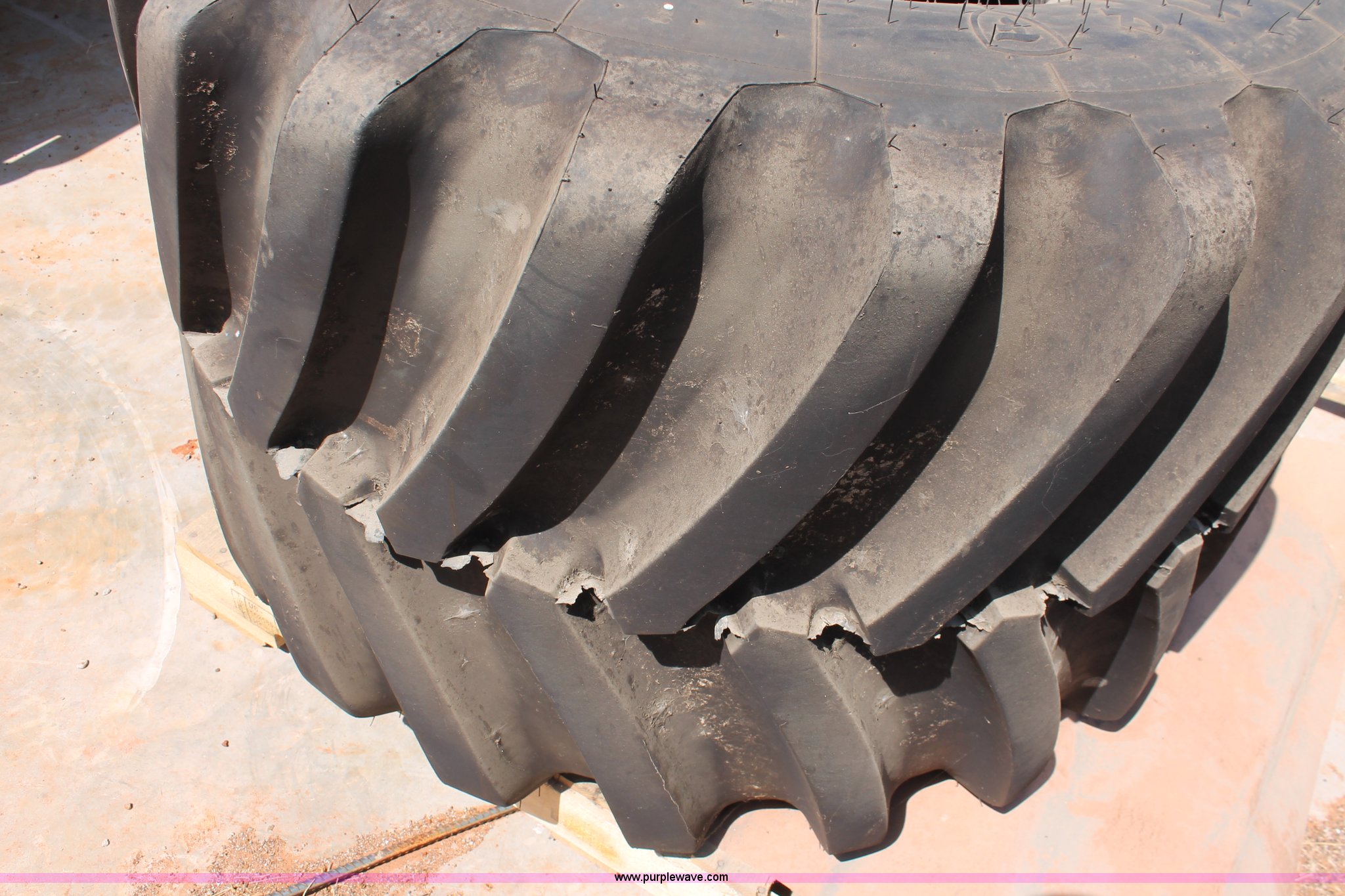 (2) 48x31.00R20 NHS floatation tires in Jacksonville, TX | Item H5733 ...