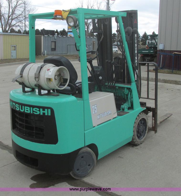 Mitsubishi FGC25 forklift in Watertown, SD | Item E5312 sold | Purple Wave