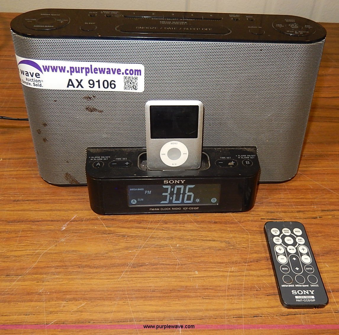 Sony docking station with Ipod and remote in Manhattan, KS | Item ...
