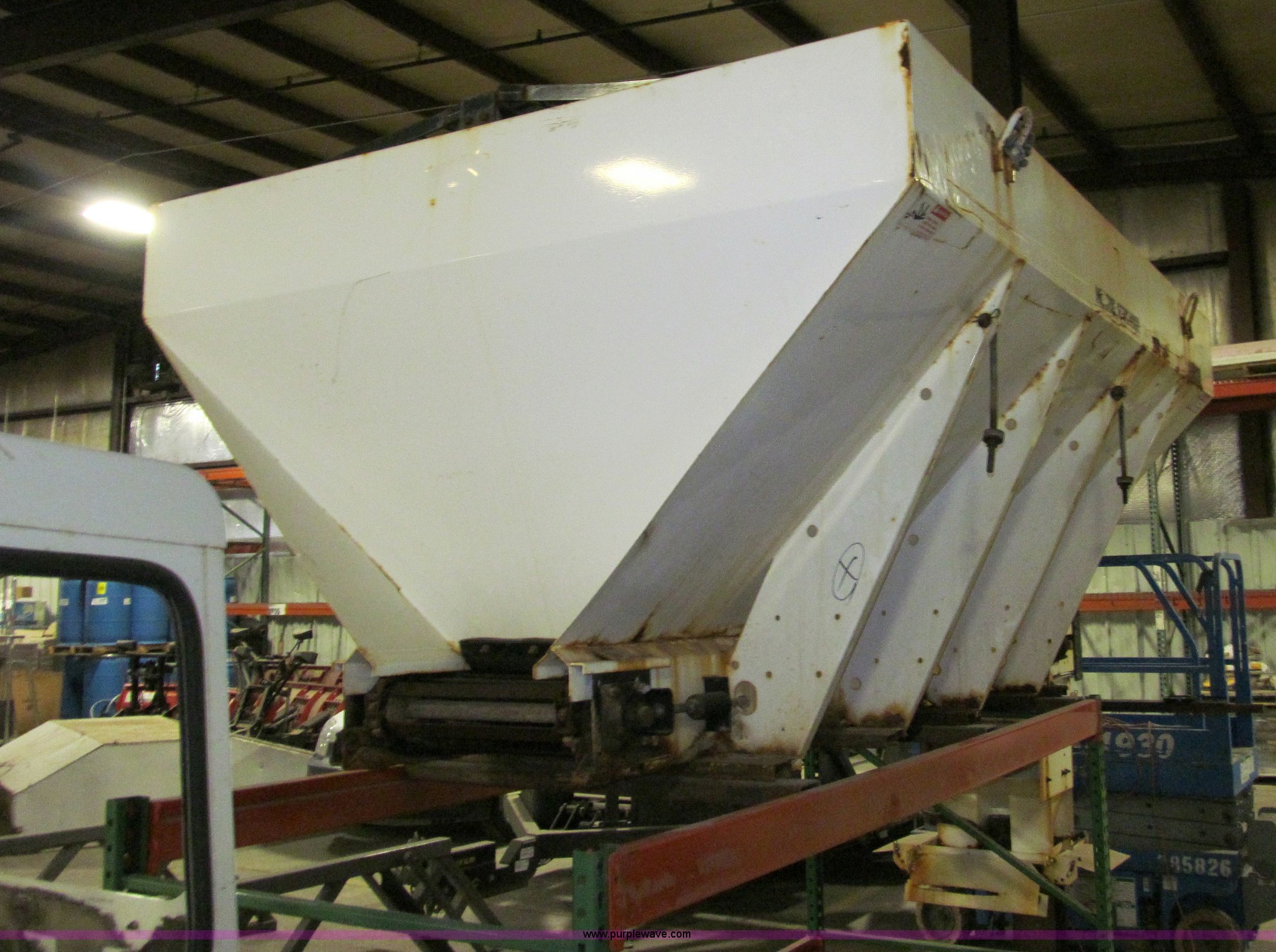 Monroe spreader in Des Moines, IA | Item R9203 sold | Purple Wave