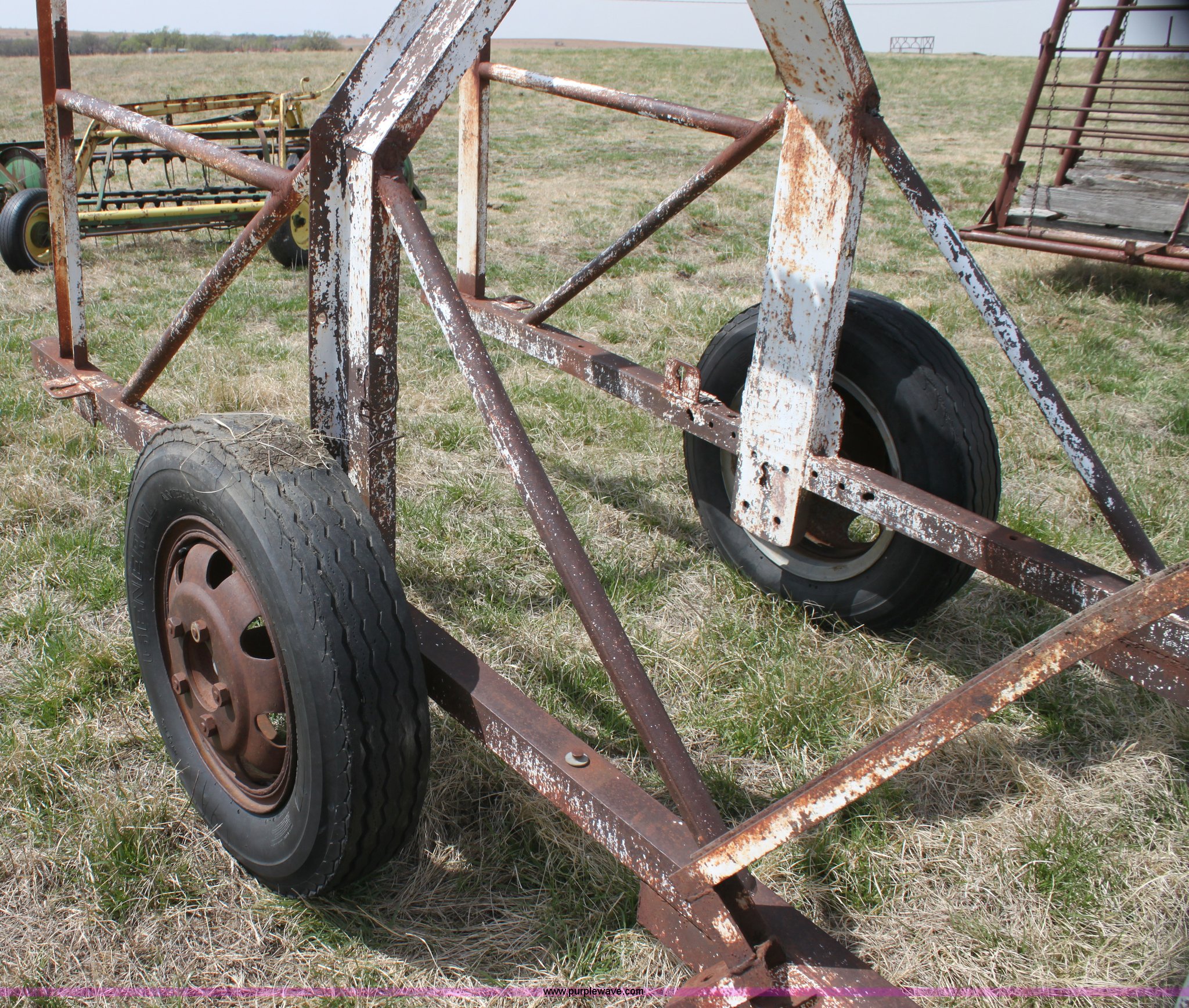 Propane tank lift trailer in Eureka, KS | Item H2122 sold | Purple Wave