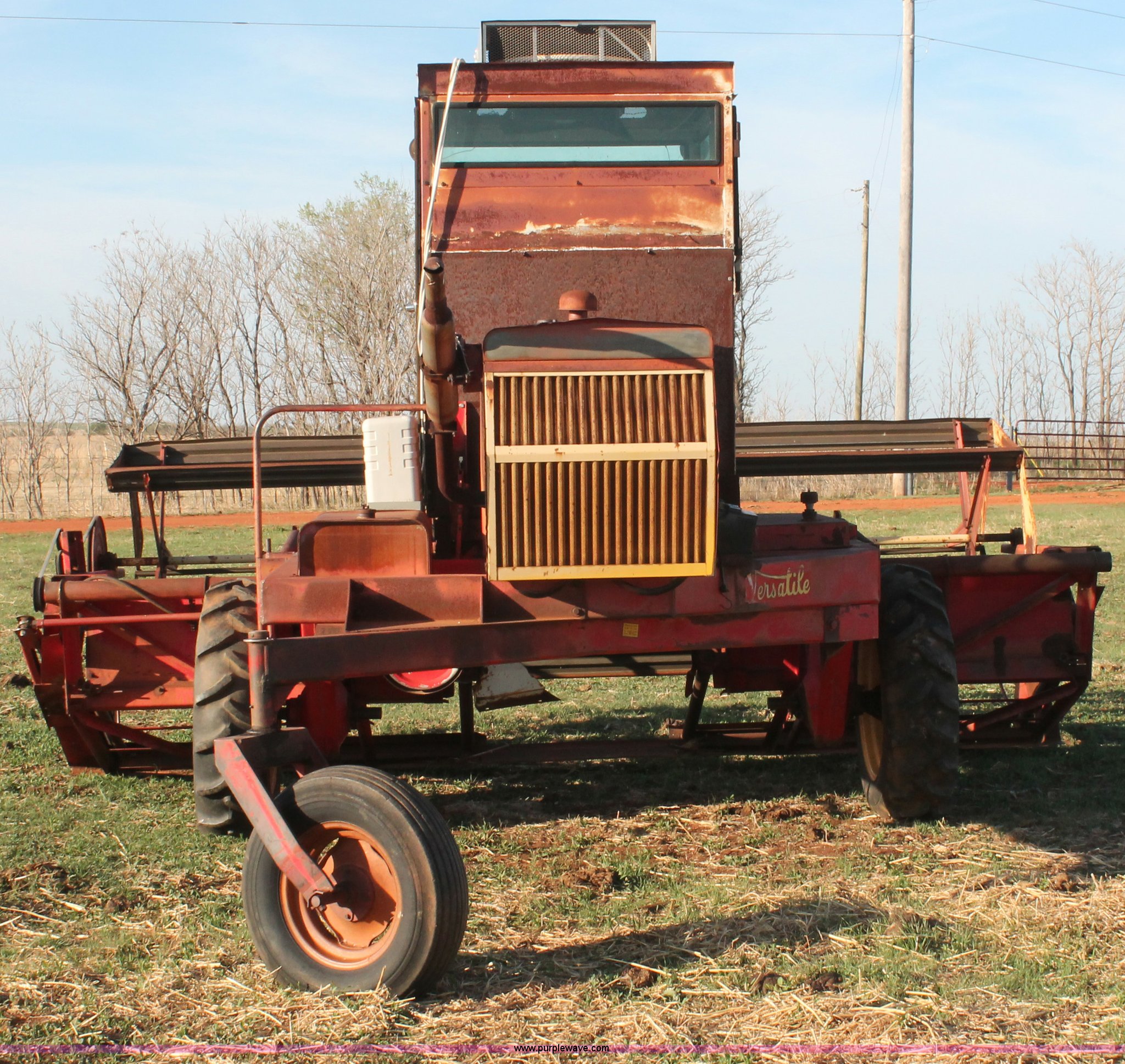 1970 Versatile 400 swather in Cashion, OK | Item H5705 sold | Purple Wave