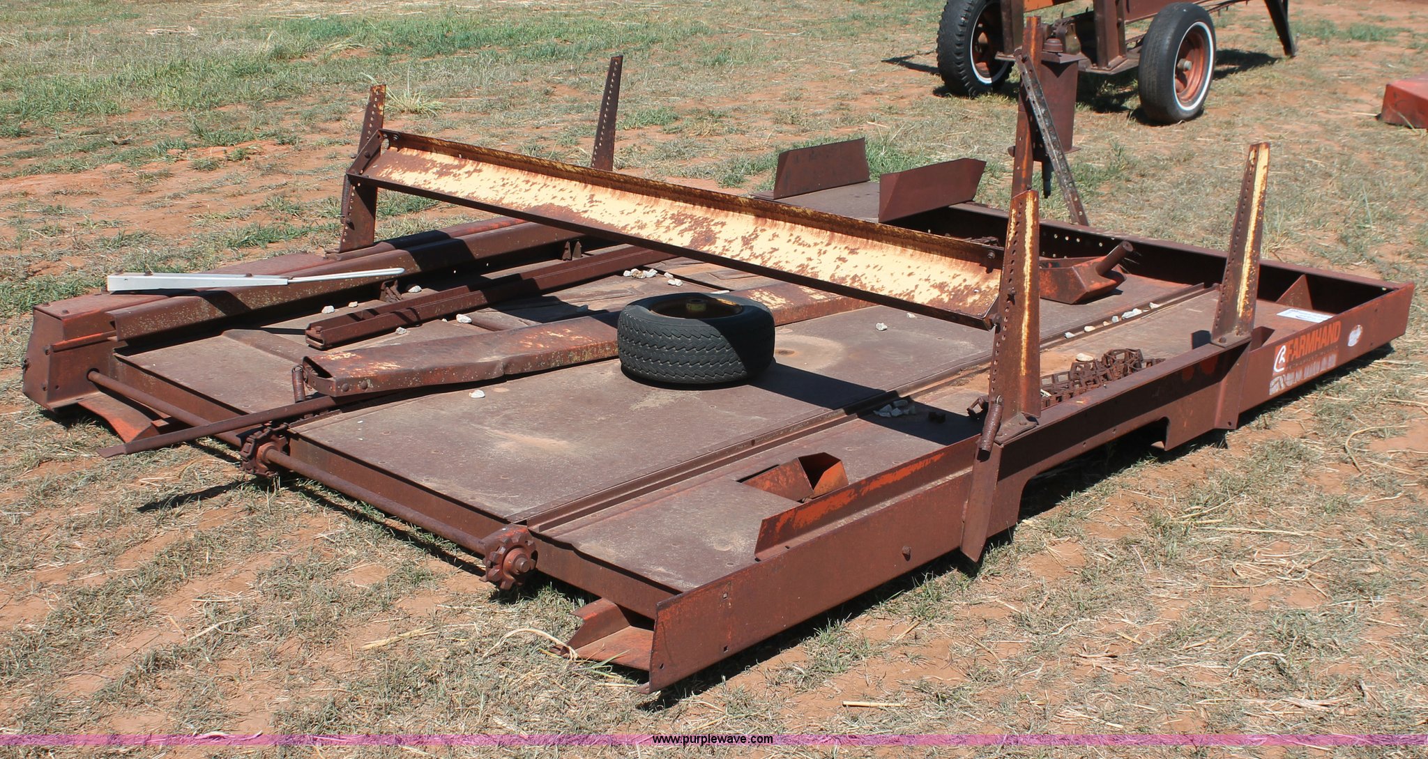 Farmhand bale accumulator in Cashion, OK | Item H5713 sold | Purple Wave