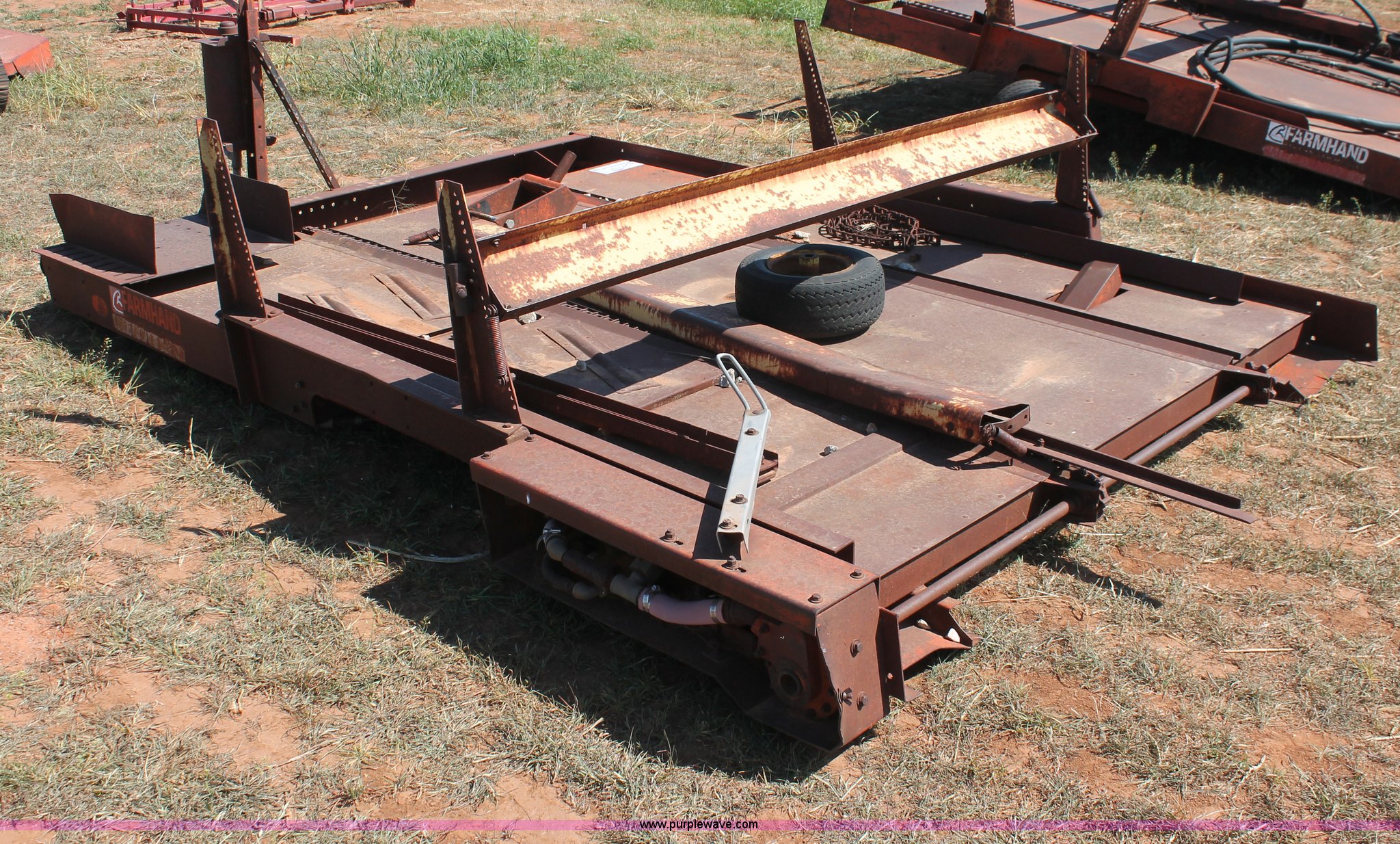 Farmhand bale accumulator in Cashion, OK | Item H5713 sold | Purple Wave