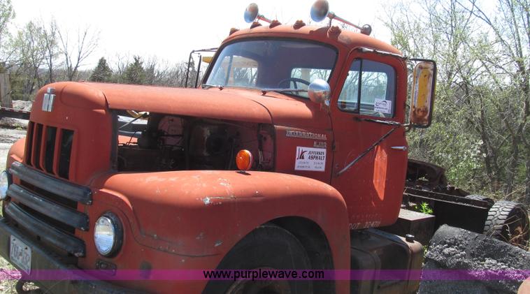 1963 International R190 Series R195 semi truck in Jefferson City, MO ...