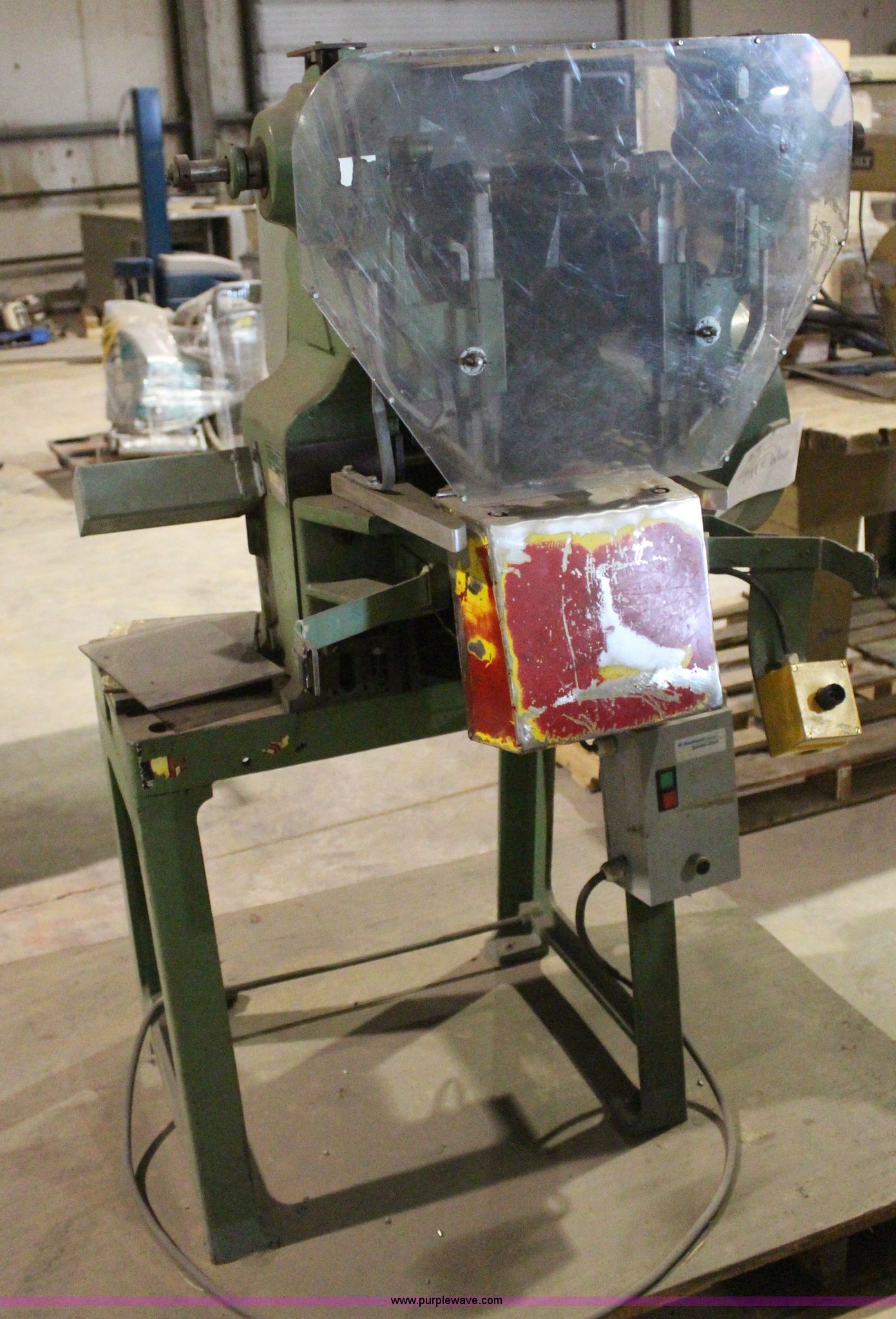 Tubular rivet machine in Osage City, KS | Item AM9383 sold | Purple Wave