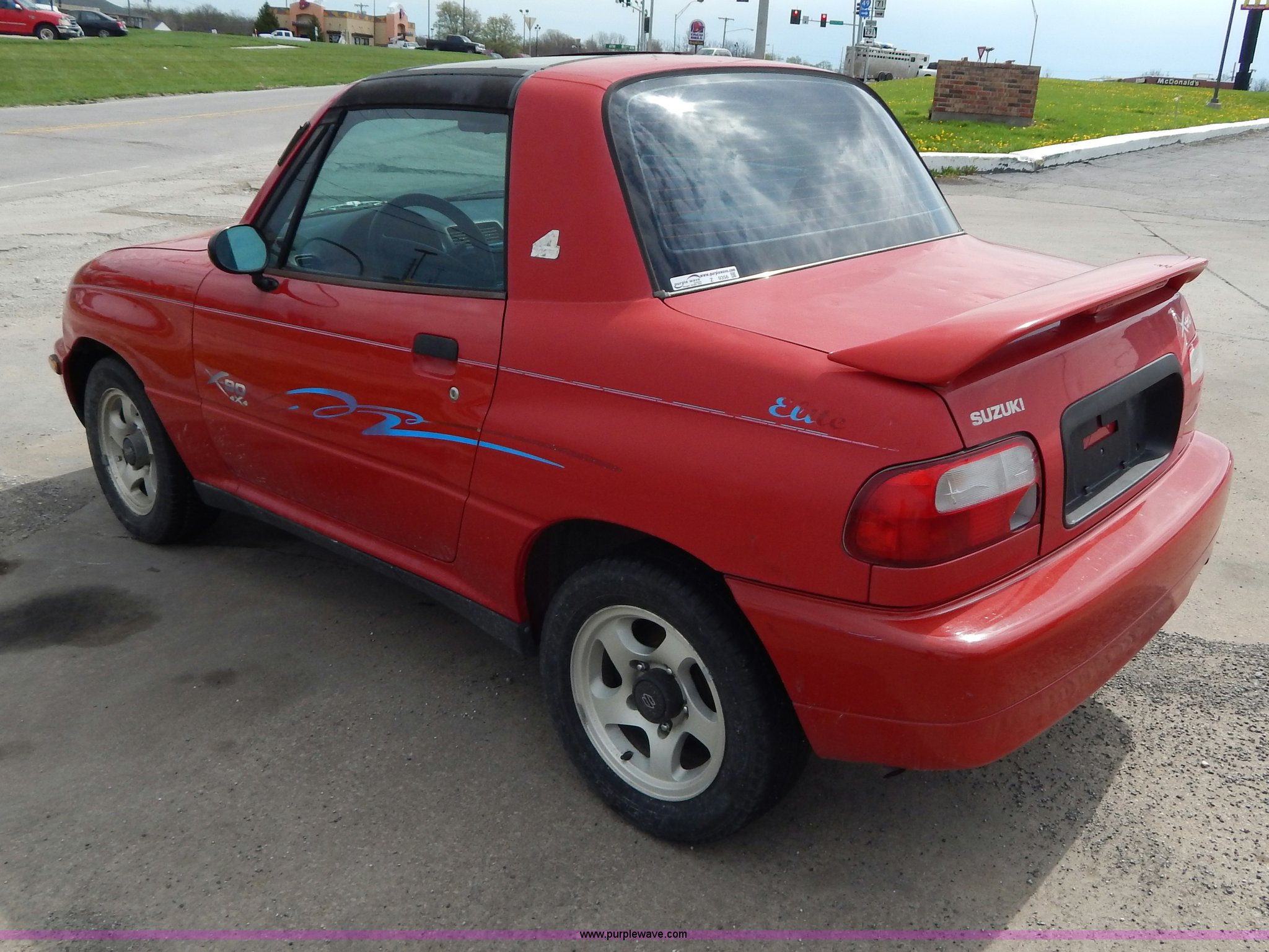 1996 Suzuki X-90 SUV in Harrisonville, MO | Item Z9356 sold | Purple Wave